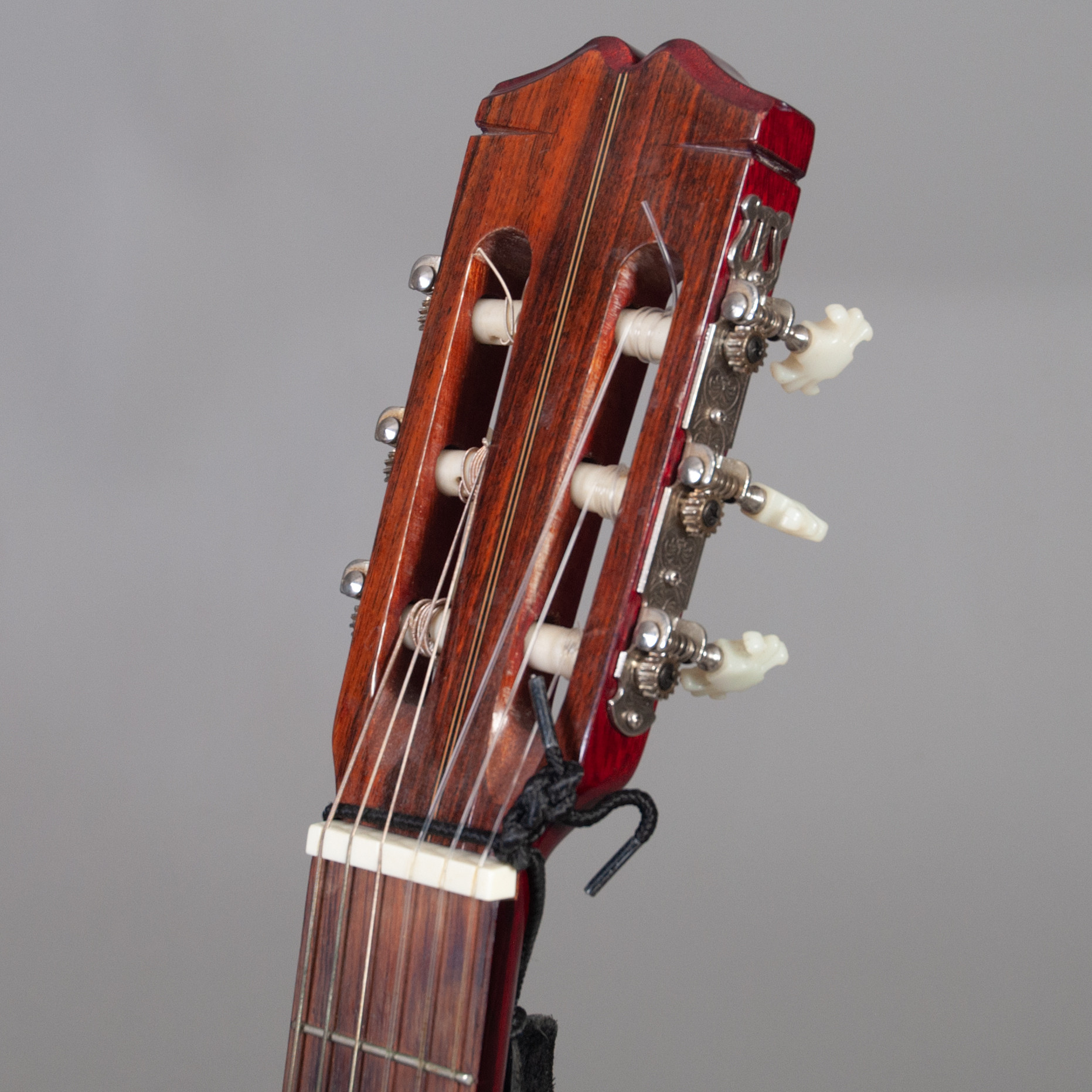 Images for 2380175. ACOUSTIC GUITAR. Almirez AC70. - Auctionet