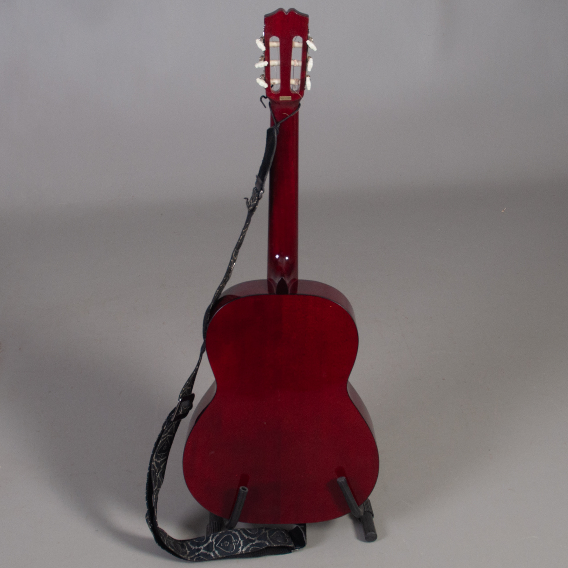 Images for 2380175. ACOUSTIC GUITAR. Almirez AC70. - Auctionet