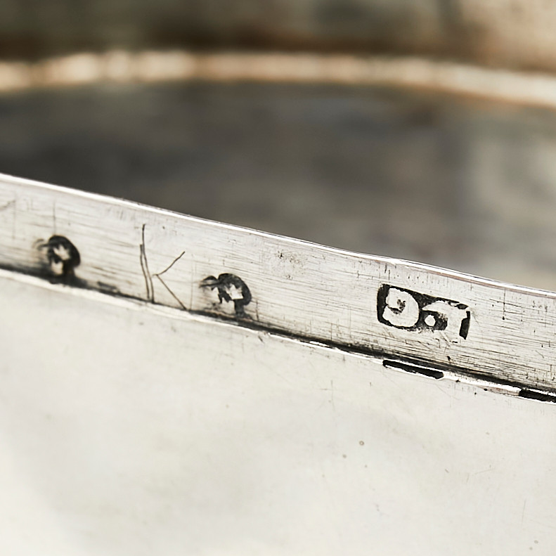 Images for 2381510. SNUFF BOX and CUP, 2 dlr, silver, Lars Grubb ...