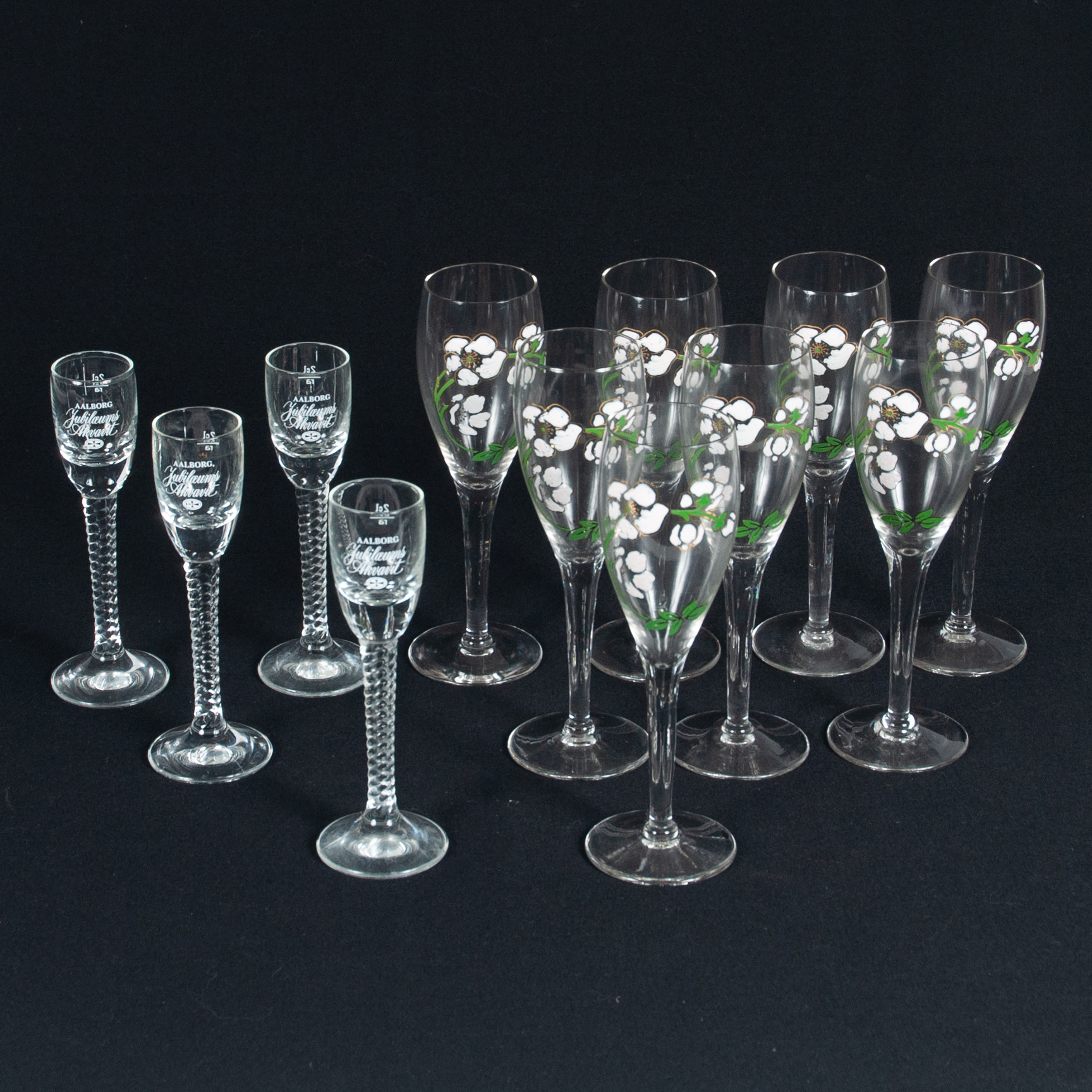 Images for 2381920. CHAMPAGNE and SNAP GLASS. 12 parts. - Auctionet