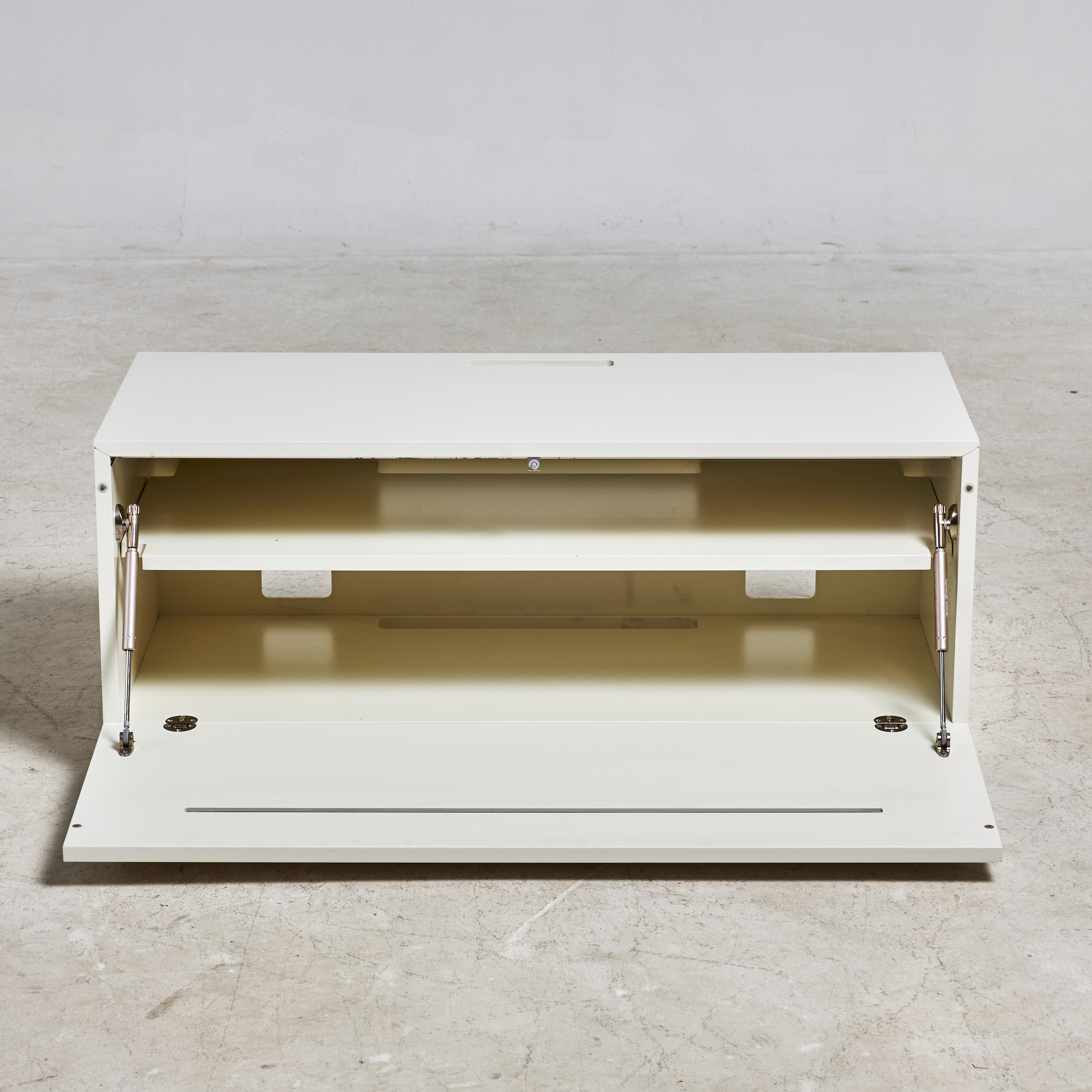 Images for 2383716. PATRIK HANSSON, media bench, "Stow STH100", Karl ...