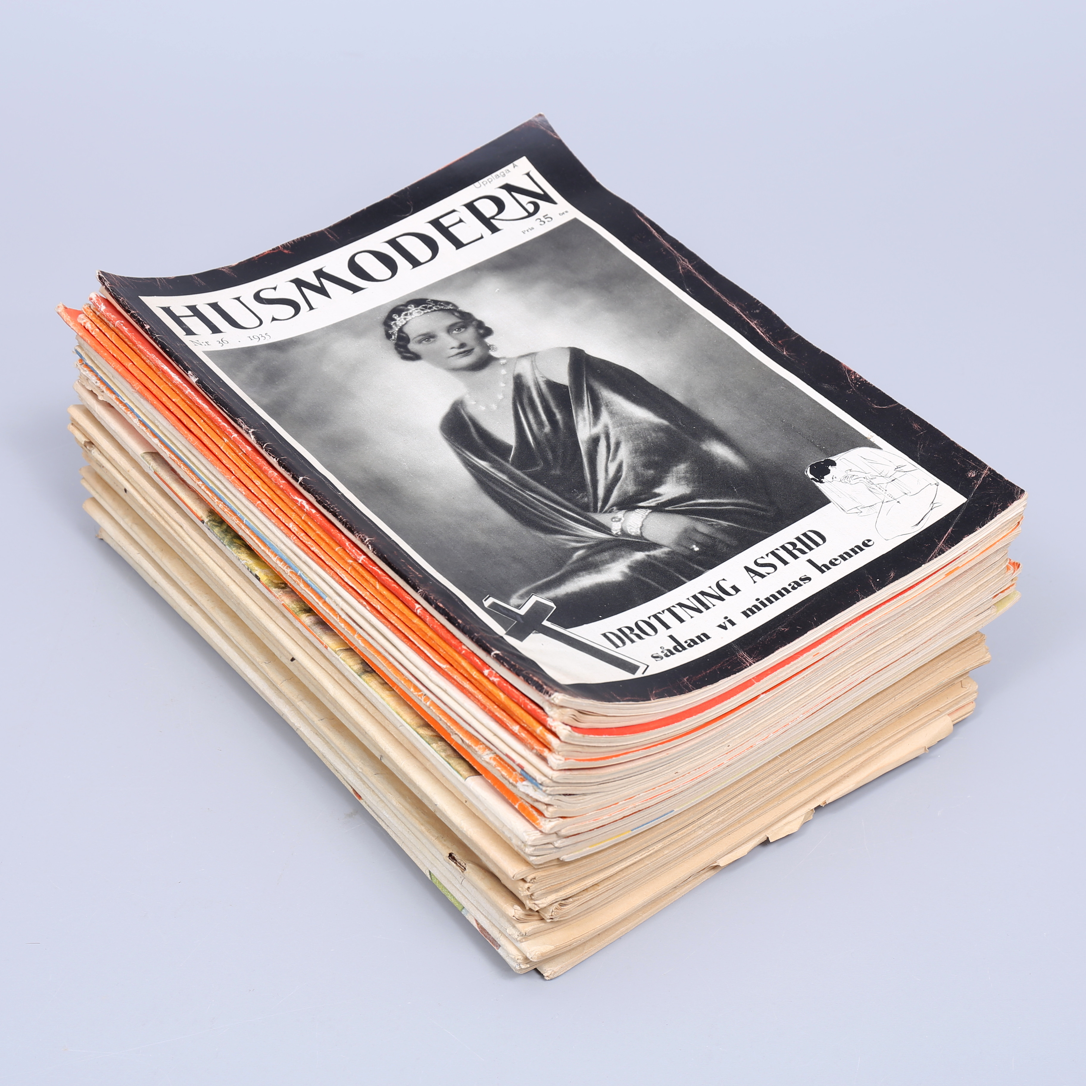Images for 2387092. THE HOUSEWIFE, 37 pieces, 1935 and 1943. - Auctionet