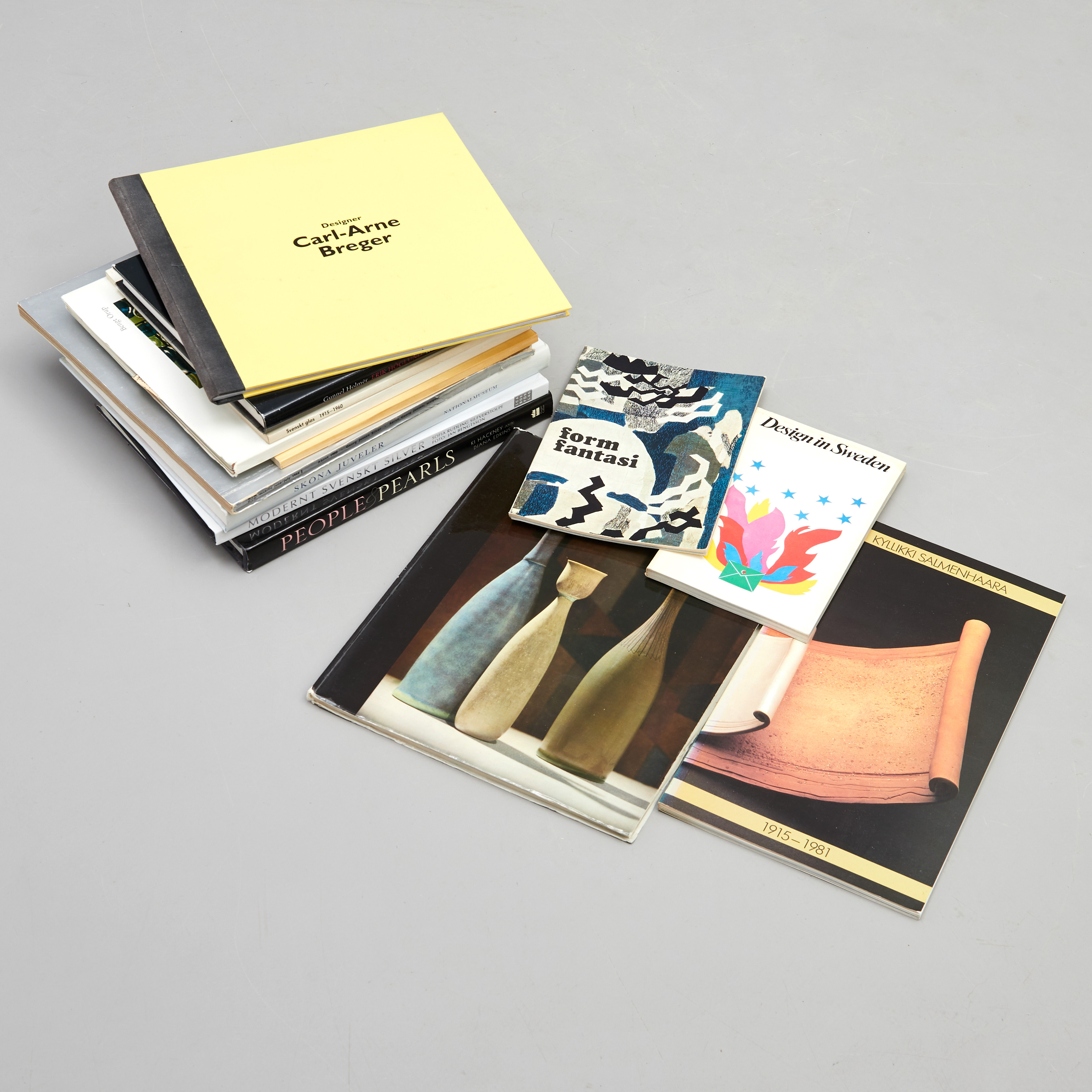 Images for 2394673. DESIGN, books and booklets, 17 pieces, among other ...