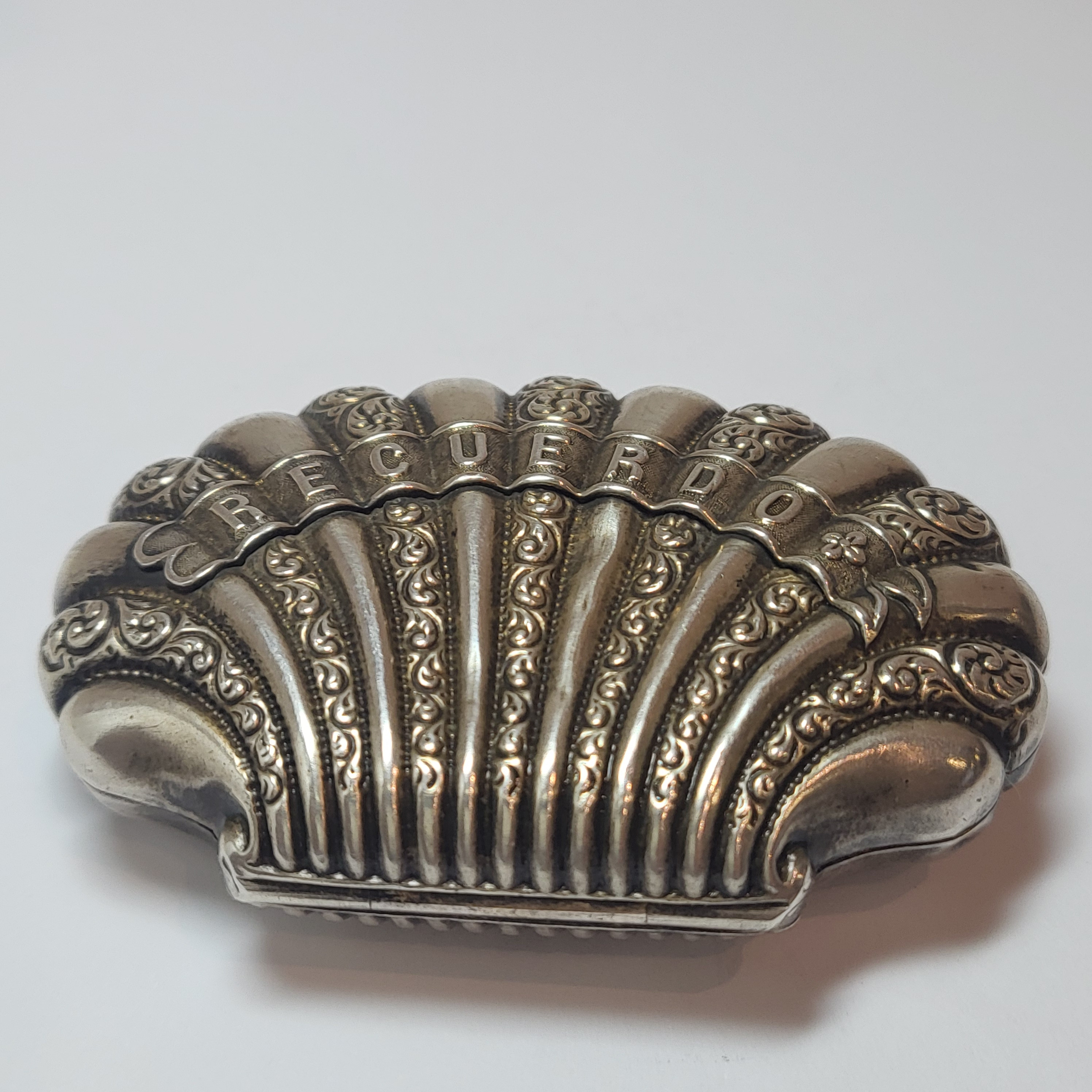 Images for 2398998. SHELL-SHAPED BOX WITH THE INSCRIPTION "SOUVENIR ...