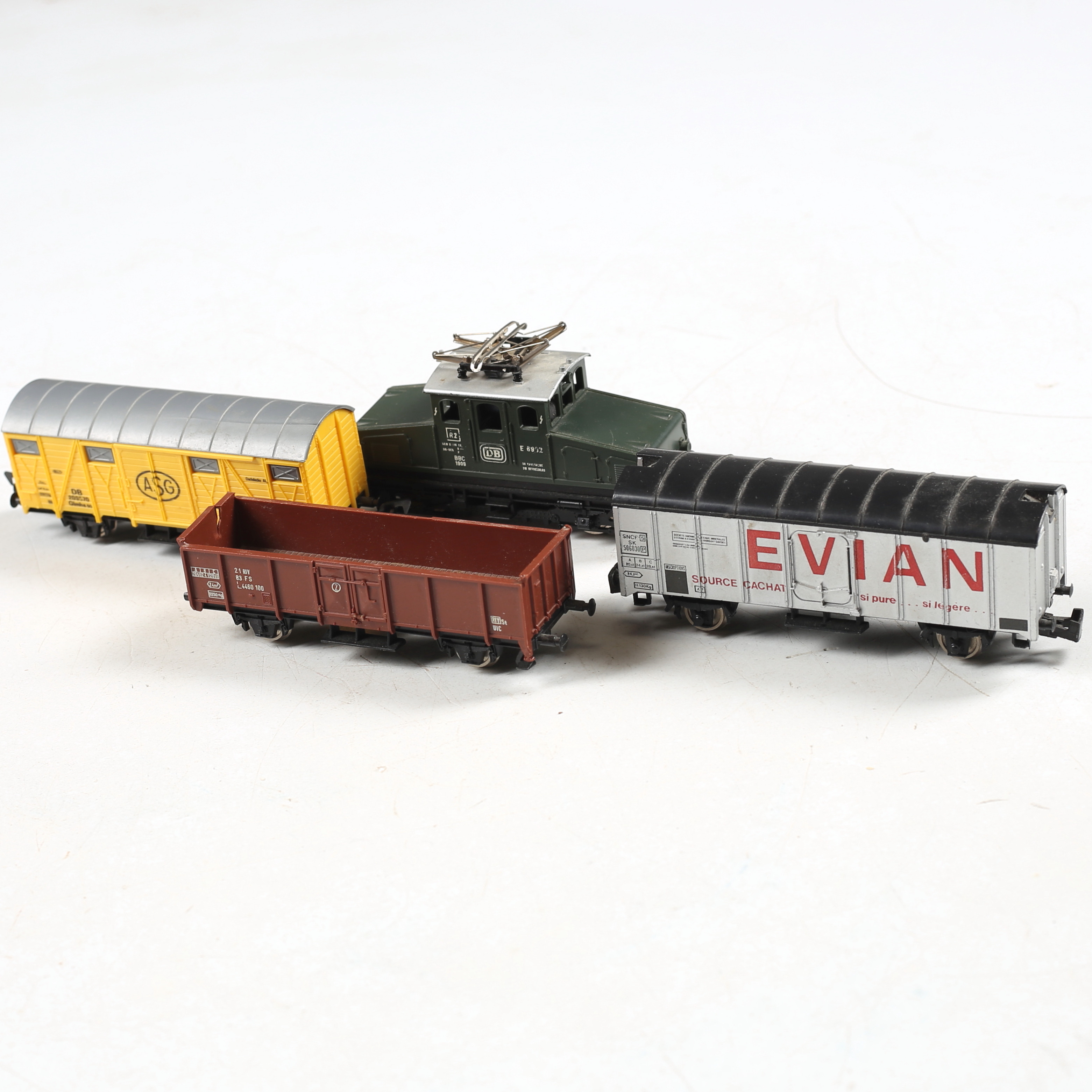 Images for 2409430. TOY TRAIN, WAGONS, RAILS, 28 parts, two wagons and ...