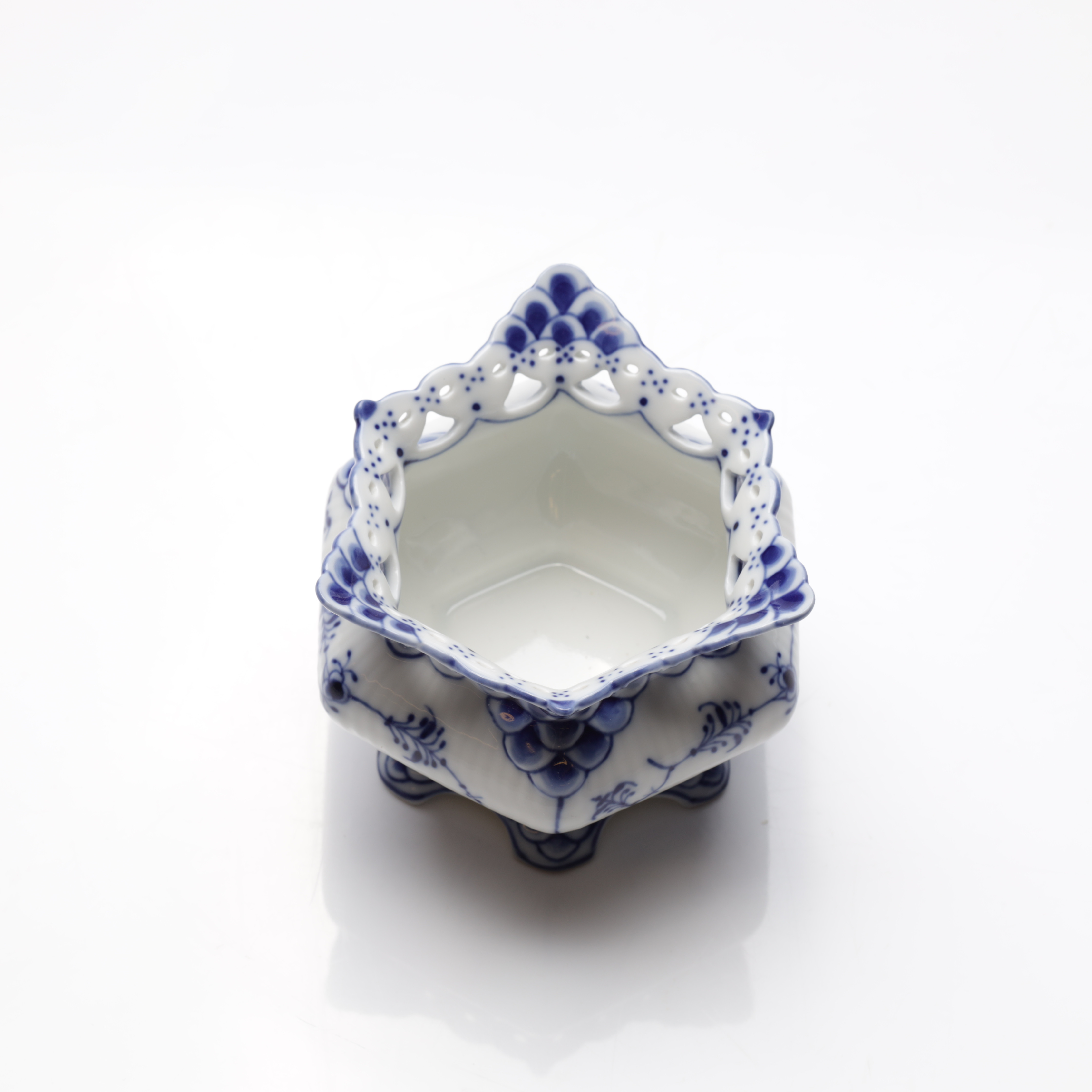 Images for 2409600. SUGAR BOWL, porcelain, "Musselmalet", full blonde ...