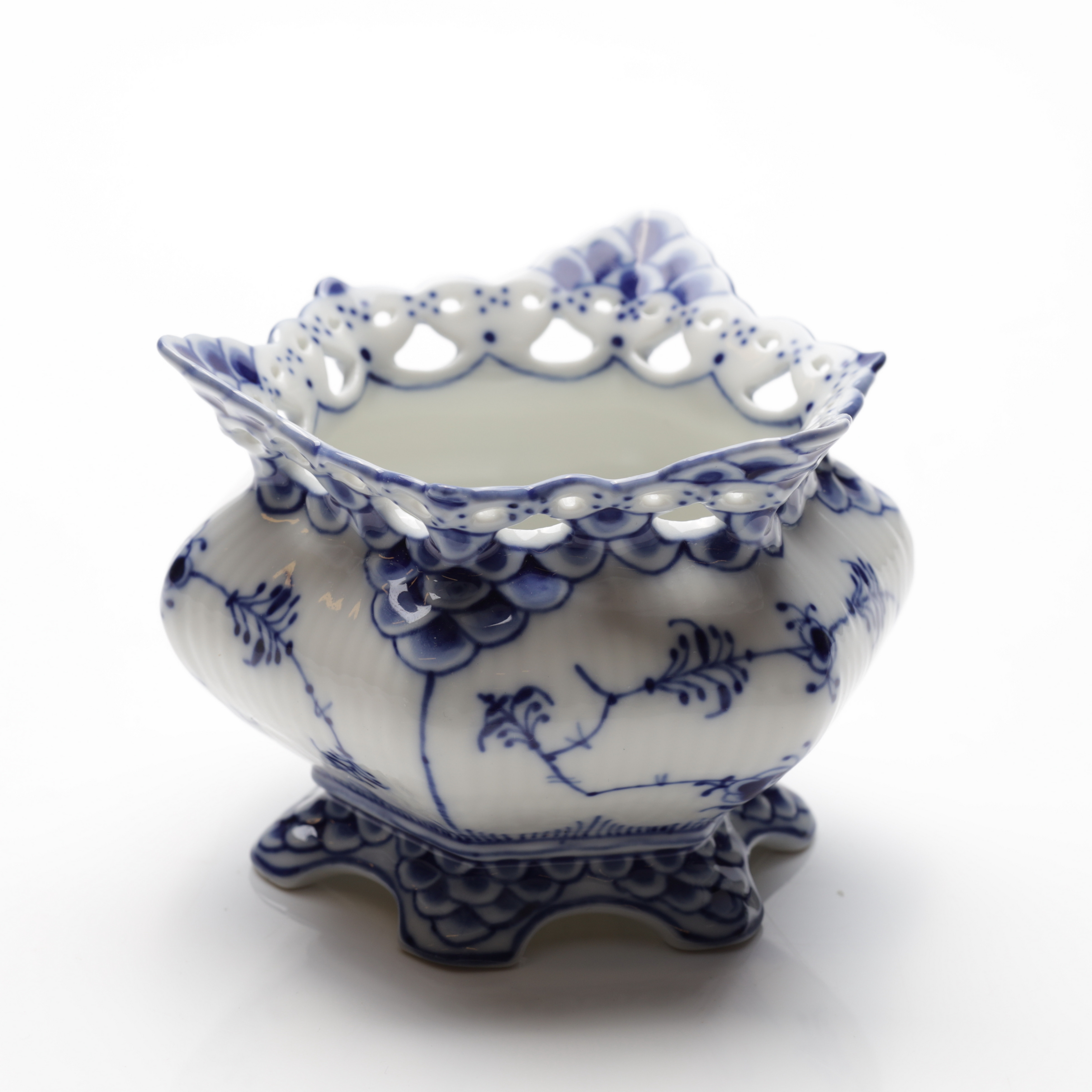 Images for 2409600. SUGAR BOWL, porcelain, "Musselmalet", full blonde ...