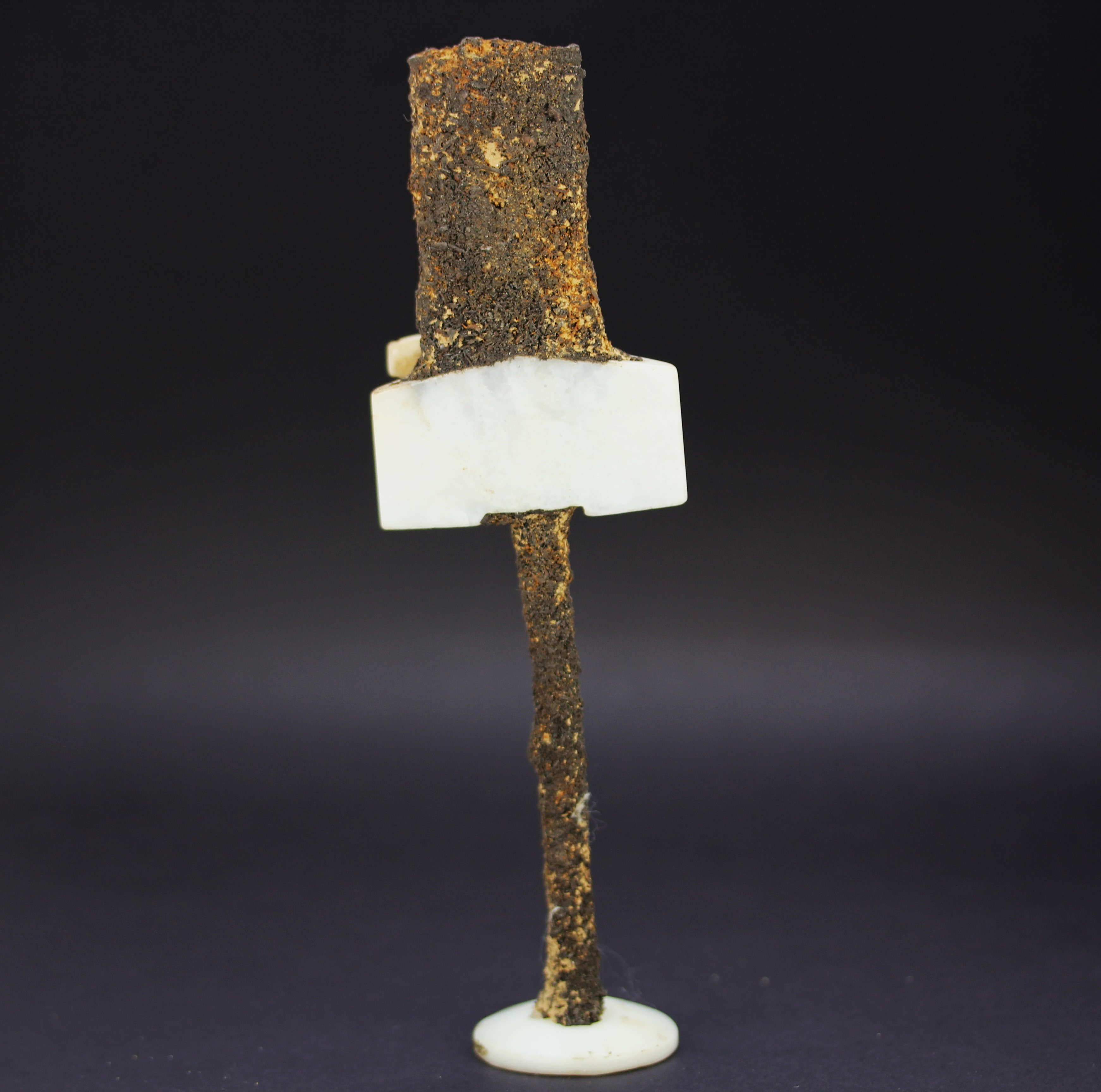 Images for 2429753. ANCIENT CHINESE STEEL & JADE DAGGER HILT. - Auctionet