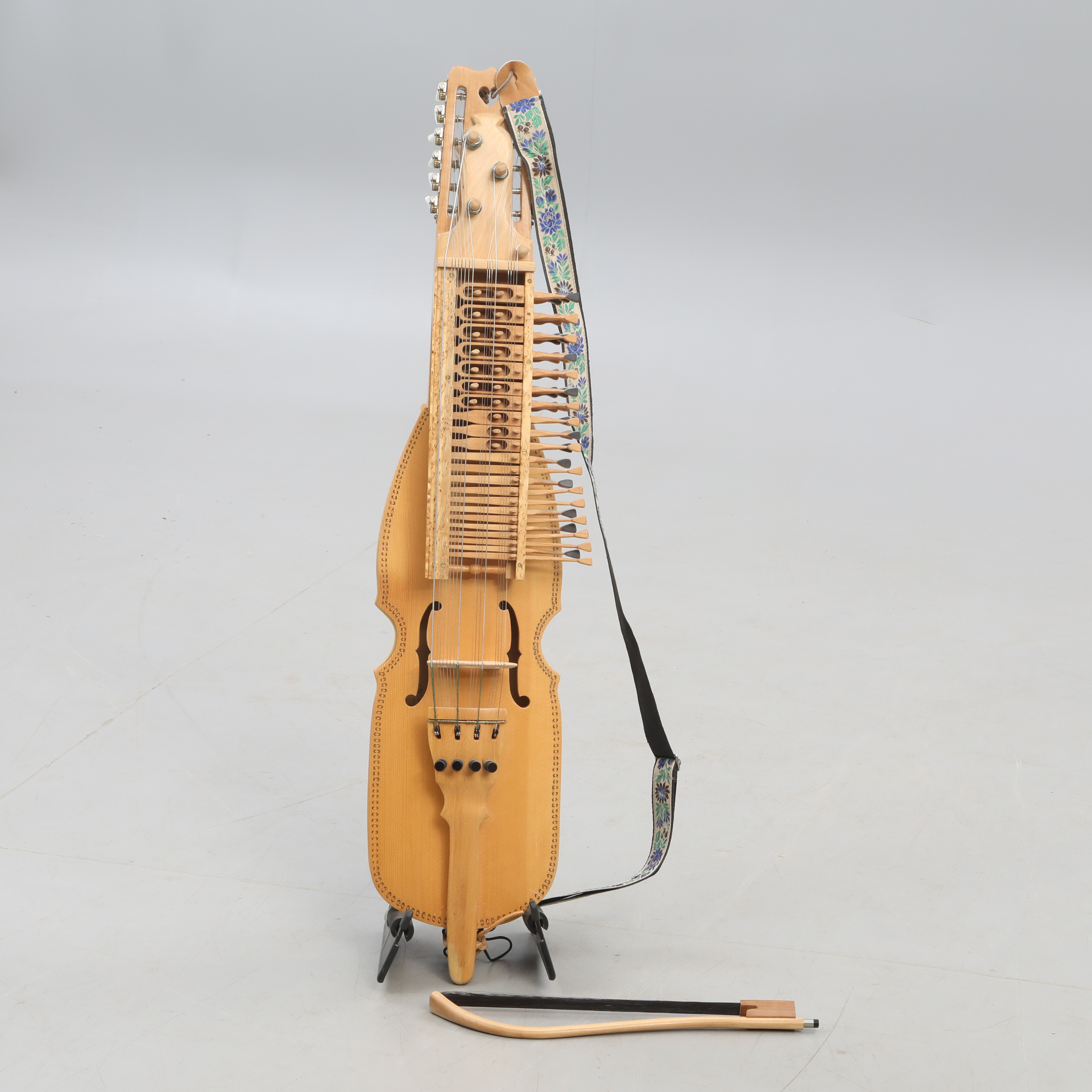 Images for 2439694. ANDERS SKANTZ. Key harp no 1 with bow and case ...