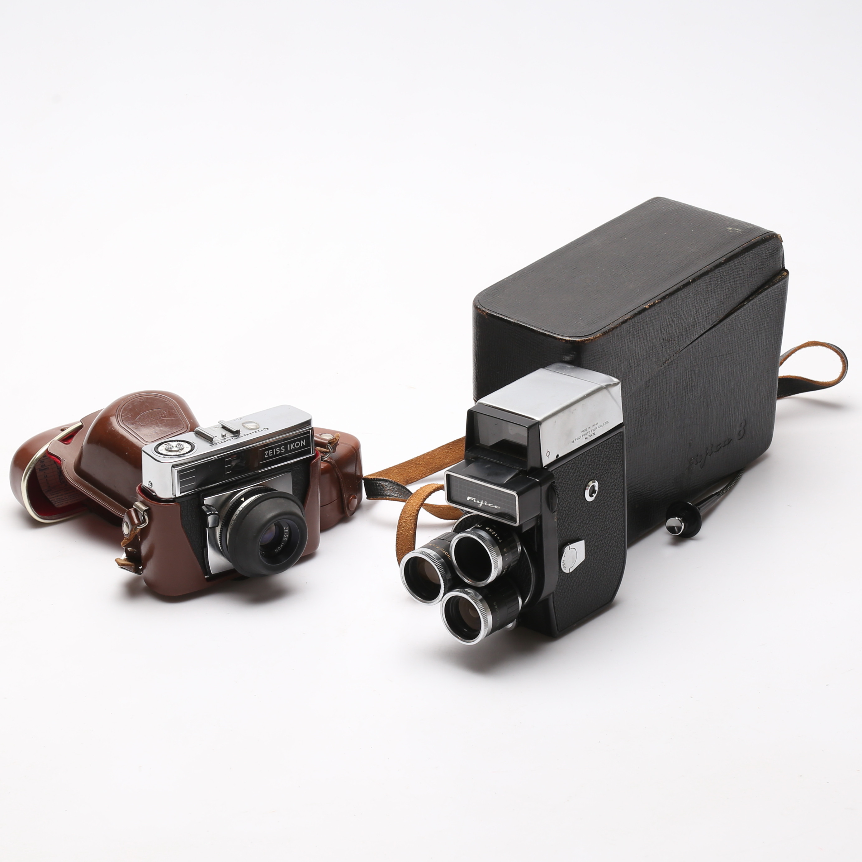 Images for 2450529. CAMERAS, 2 pcs, Fujica 8EE and Contessamat. - Auctionet