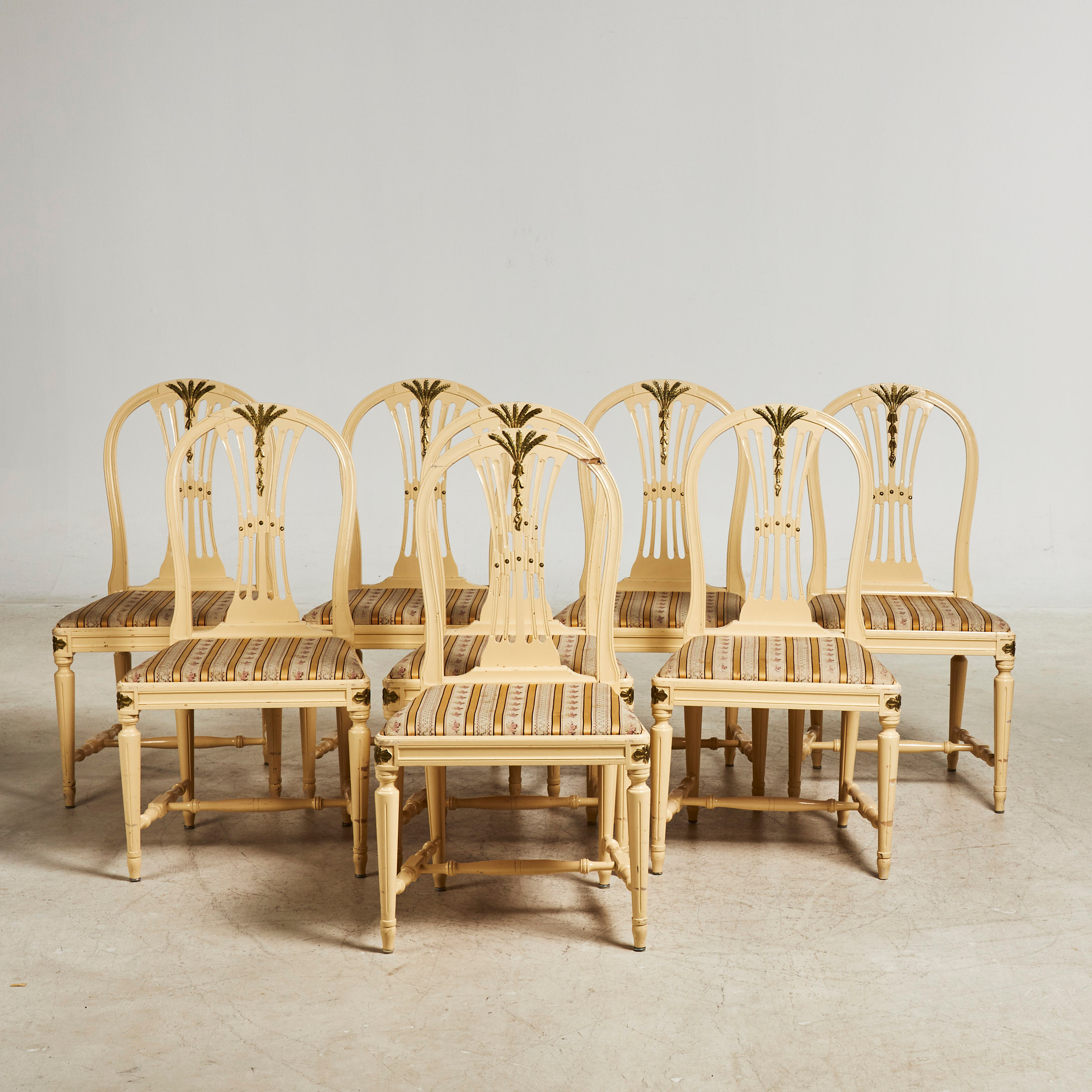 Bilder för 2451059. STOLAR, 8 st, "Axet", gustaviansk stil, 1900-talets ...