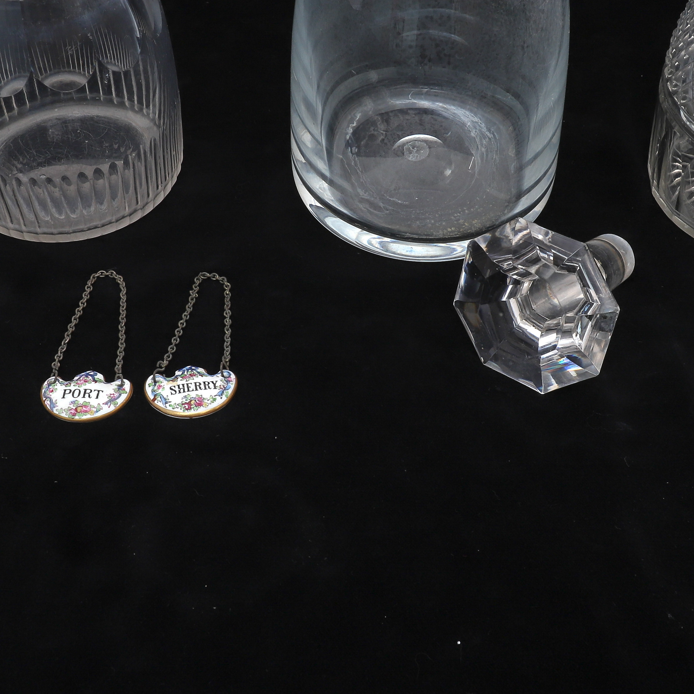Images for 2457386. AN EARLY 19TH CENTURY MAUL SHAPE GLASS DECANTER ...