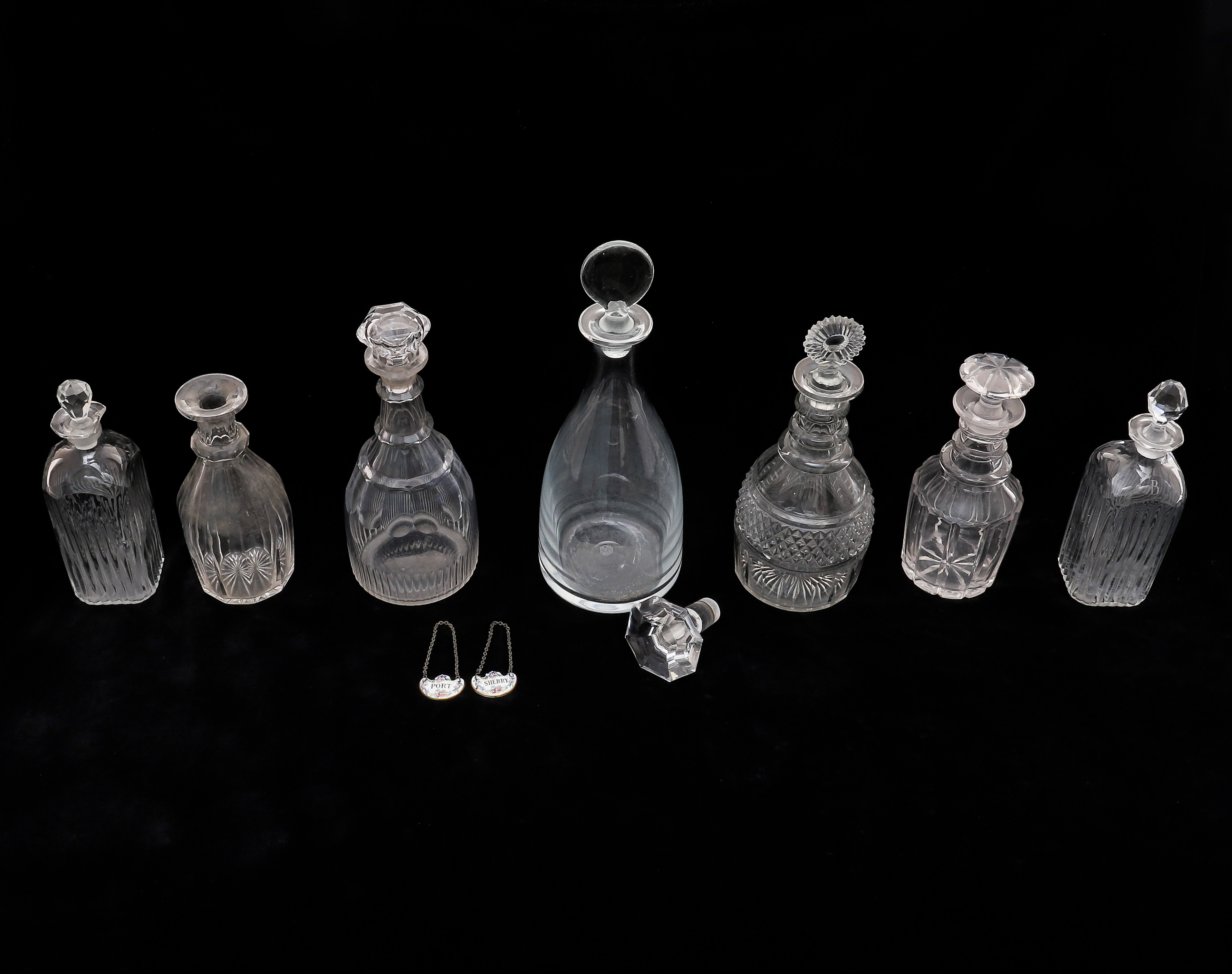 Images for 2457386. AN EARLY 19TH CENTURY MAUL SHAPE GLASS DECANTER ...