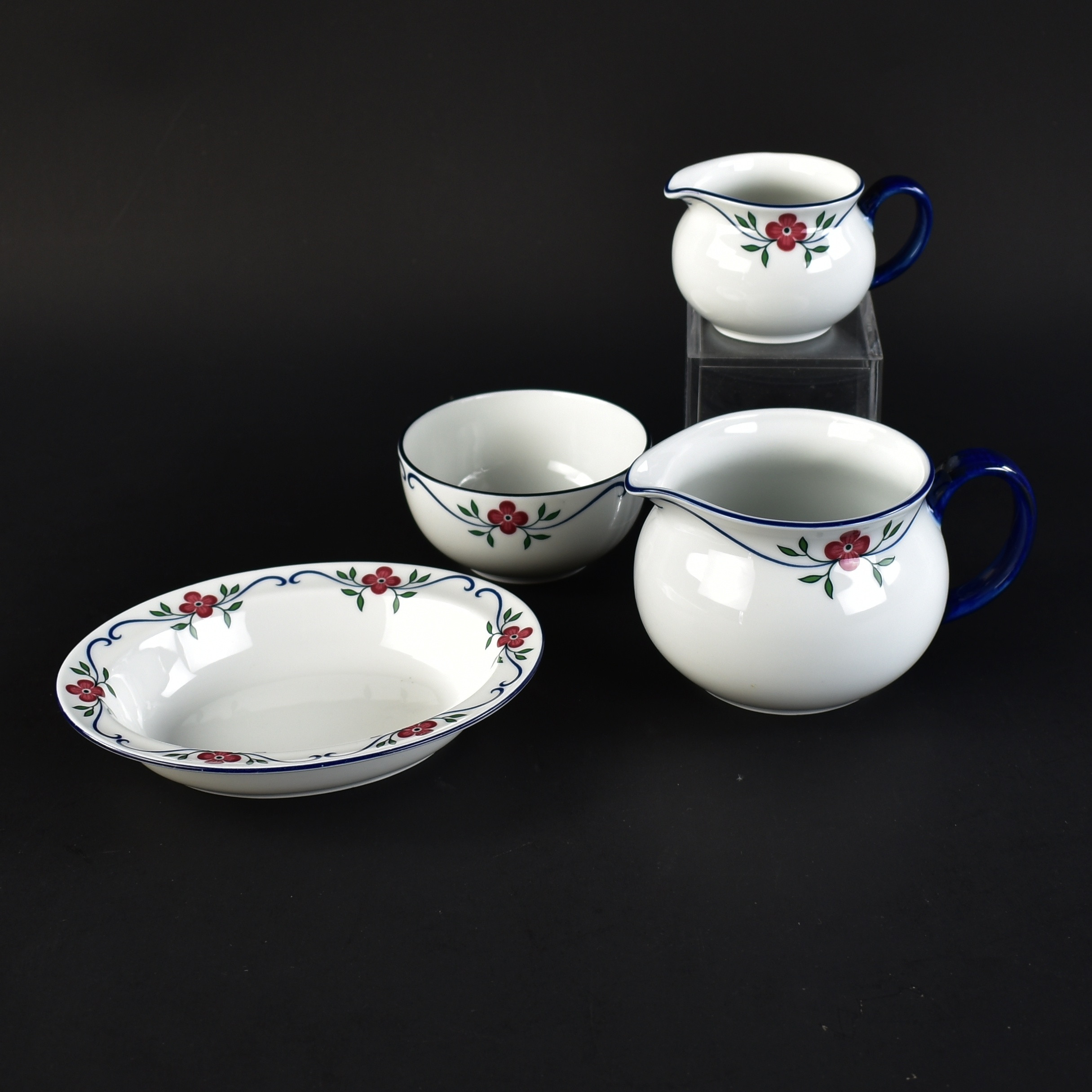 2460805. PIA RÖNNDAHL. Ruokailusarja, 38 osaa, posliini, "Sundborn ...