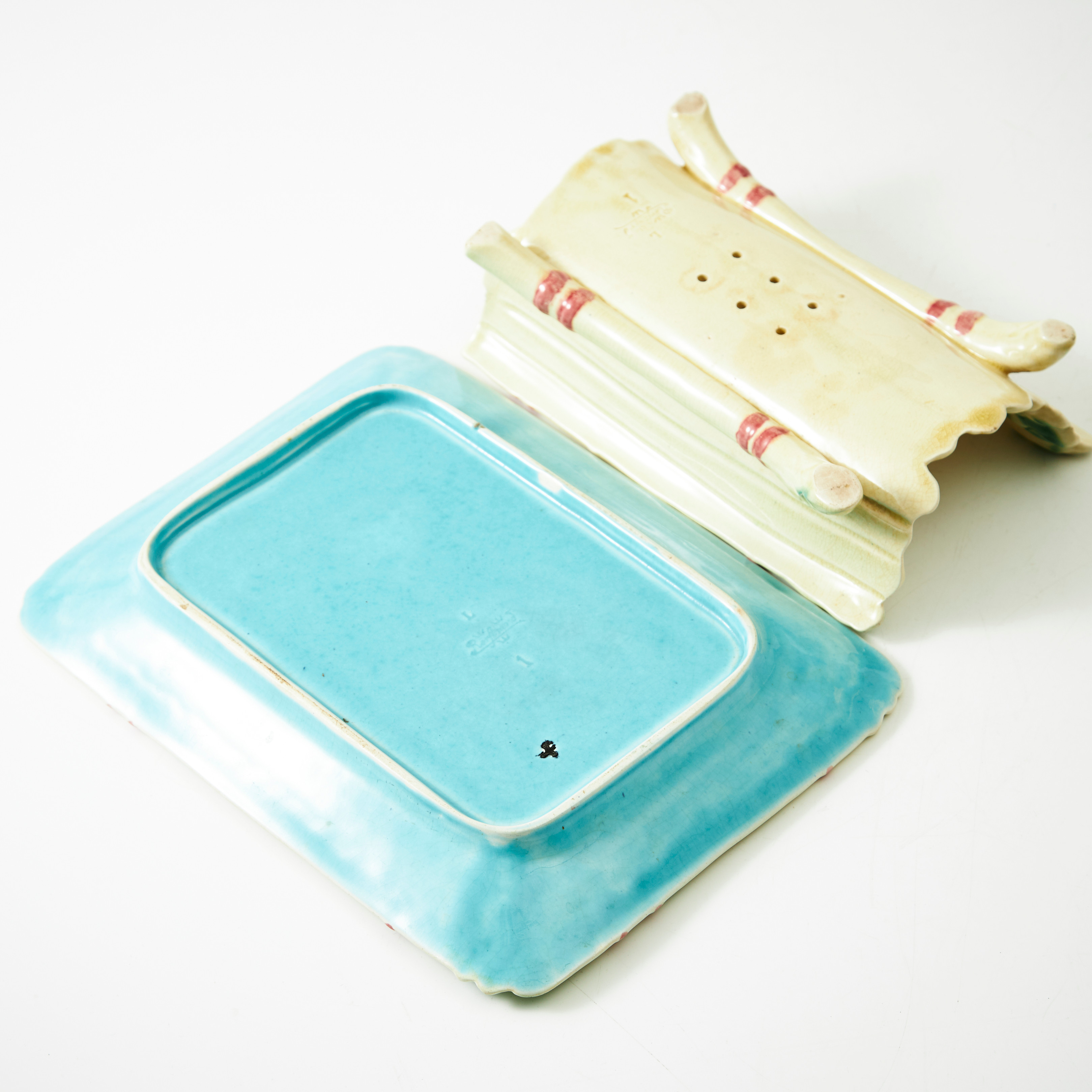 2464187. SVARPUSKAUTIN, piikivi, Rörstrand, 1890-luku, Majolika, 2 osaa ...