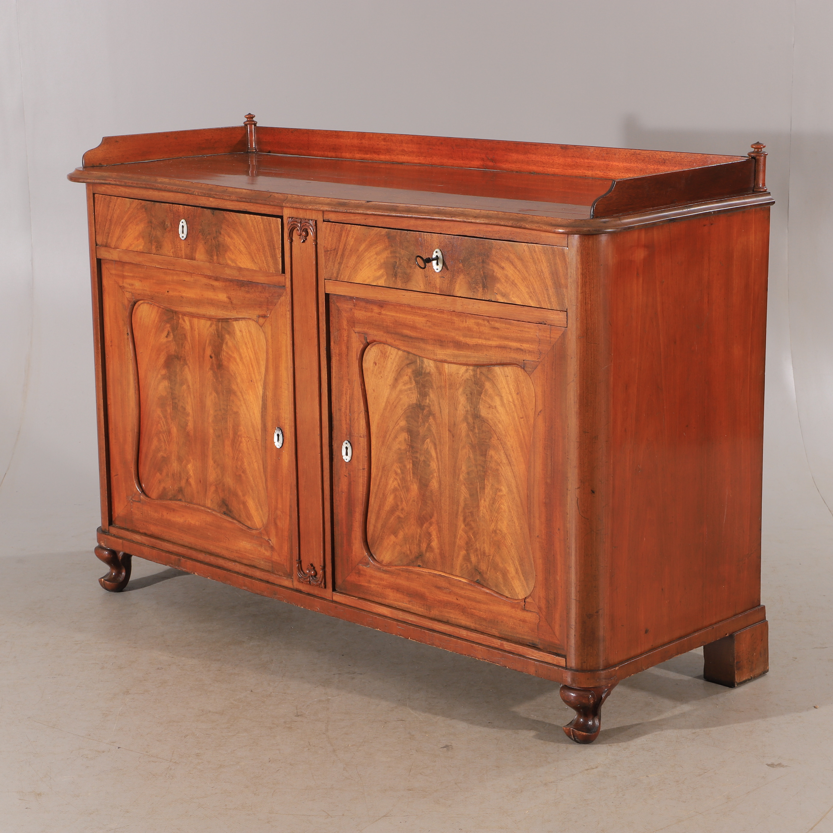 SKÄNK, mahogny, empire. Möbler - Skåp & Hyllor - Auctionet