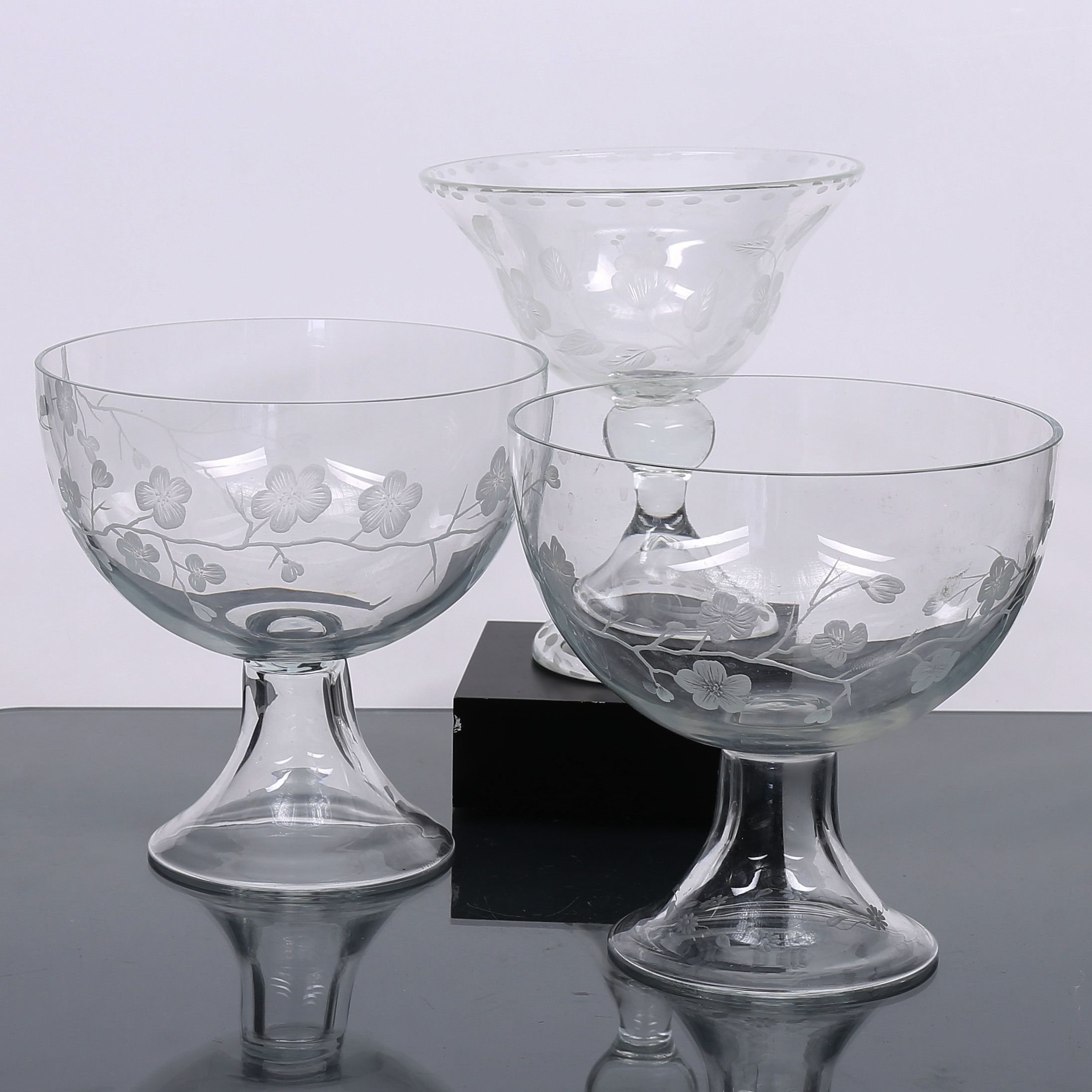 Images for 2466490. BOWL on foot, 3 pcs, glass, ground decor. - Auctionet