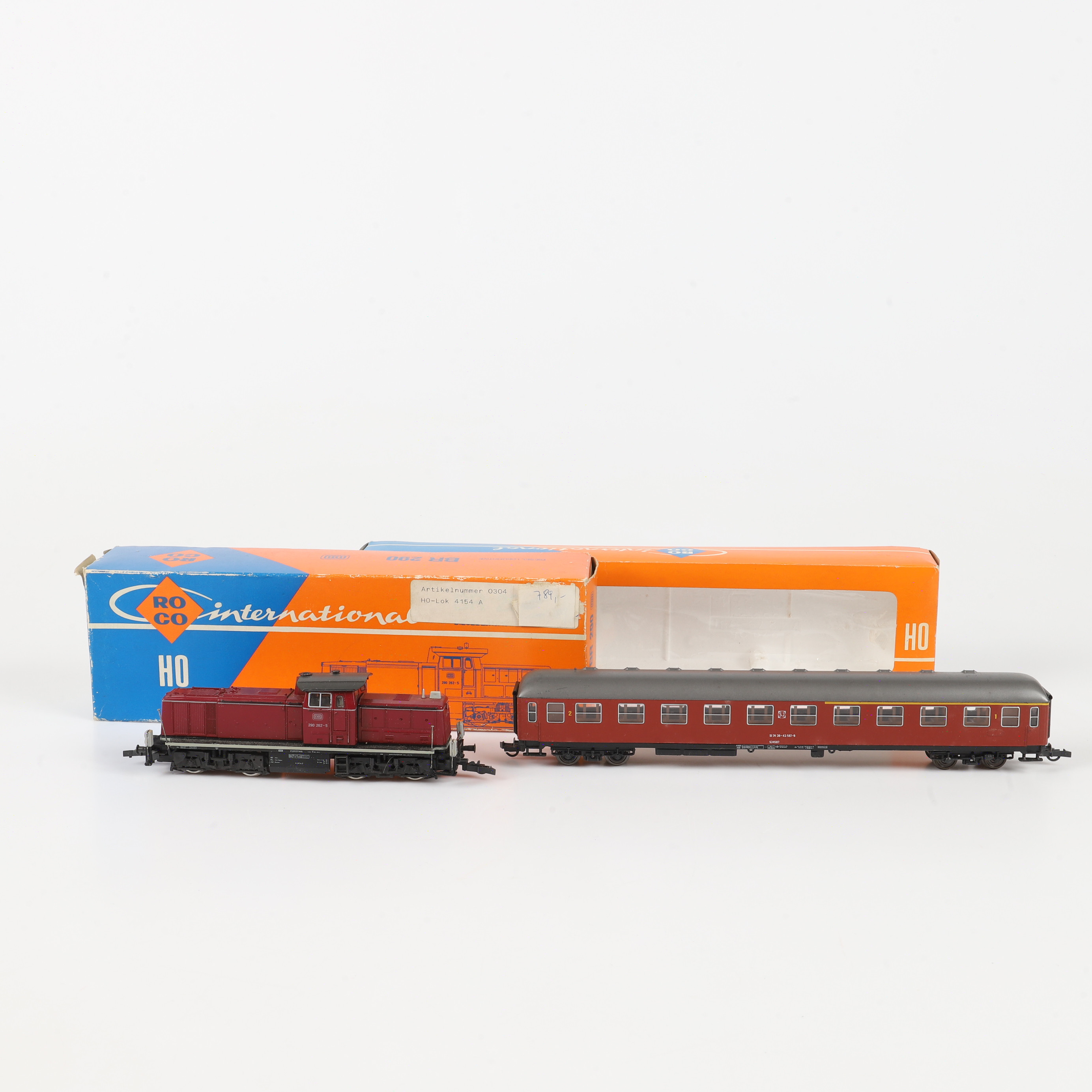 Images for 2472957. MODEL LOCOMOTIVE AND WAGON, 2 pieces, HO 4154 and ...