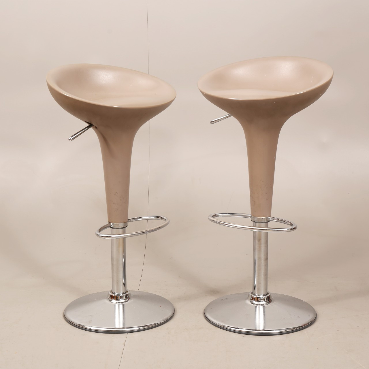 Bilder för 2488889. BARSTOLAR, "BOMBO", design Stefano Giovannoni ...