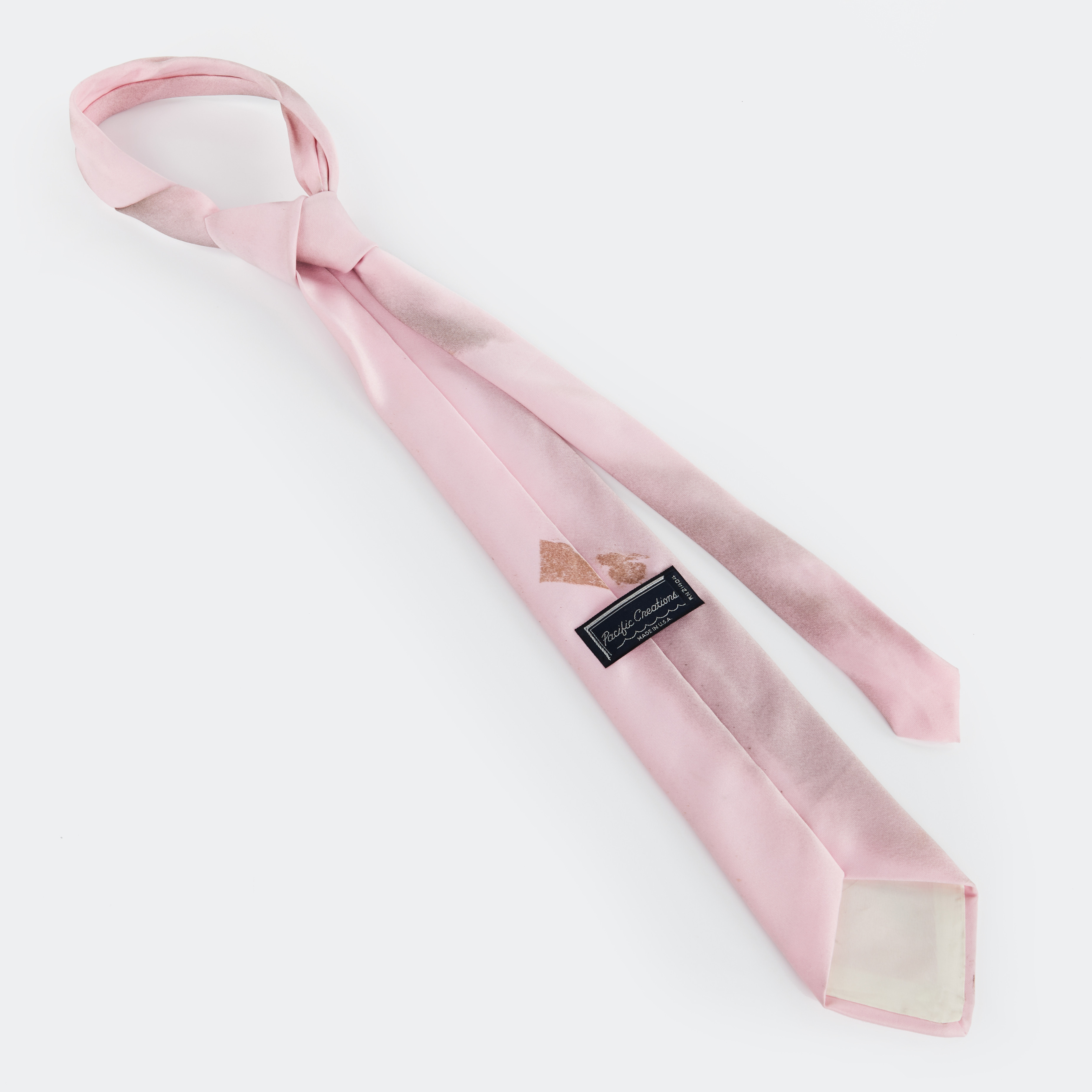 Images for 2489969. SIX PISTOLS, JOHNNY ROTTEN, autograph on tie ...