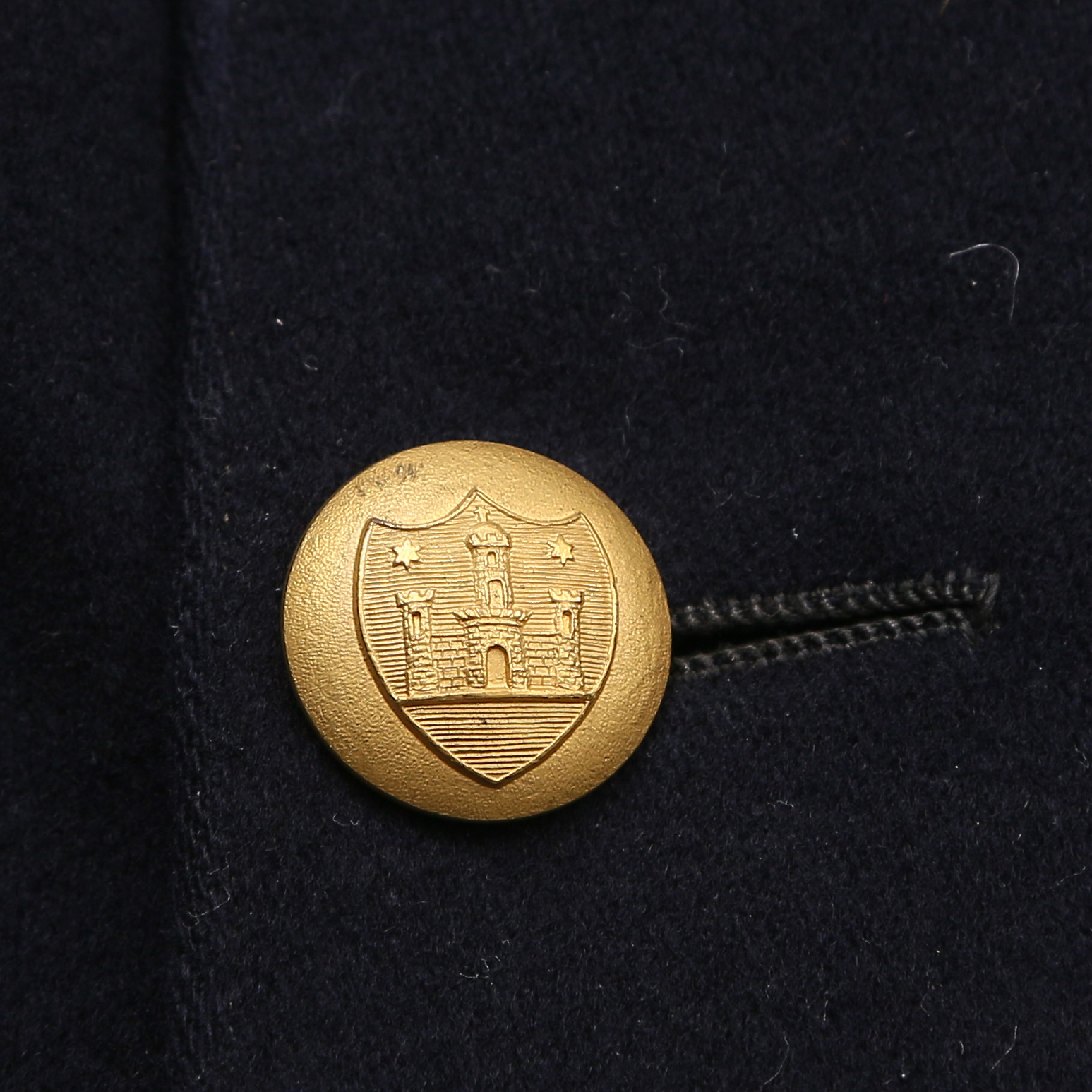 POLISUNIFORM, 1900-tal. Mattor & Textil - Textil - Auctionet