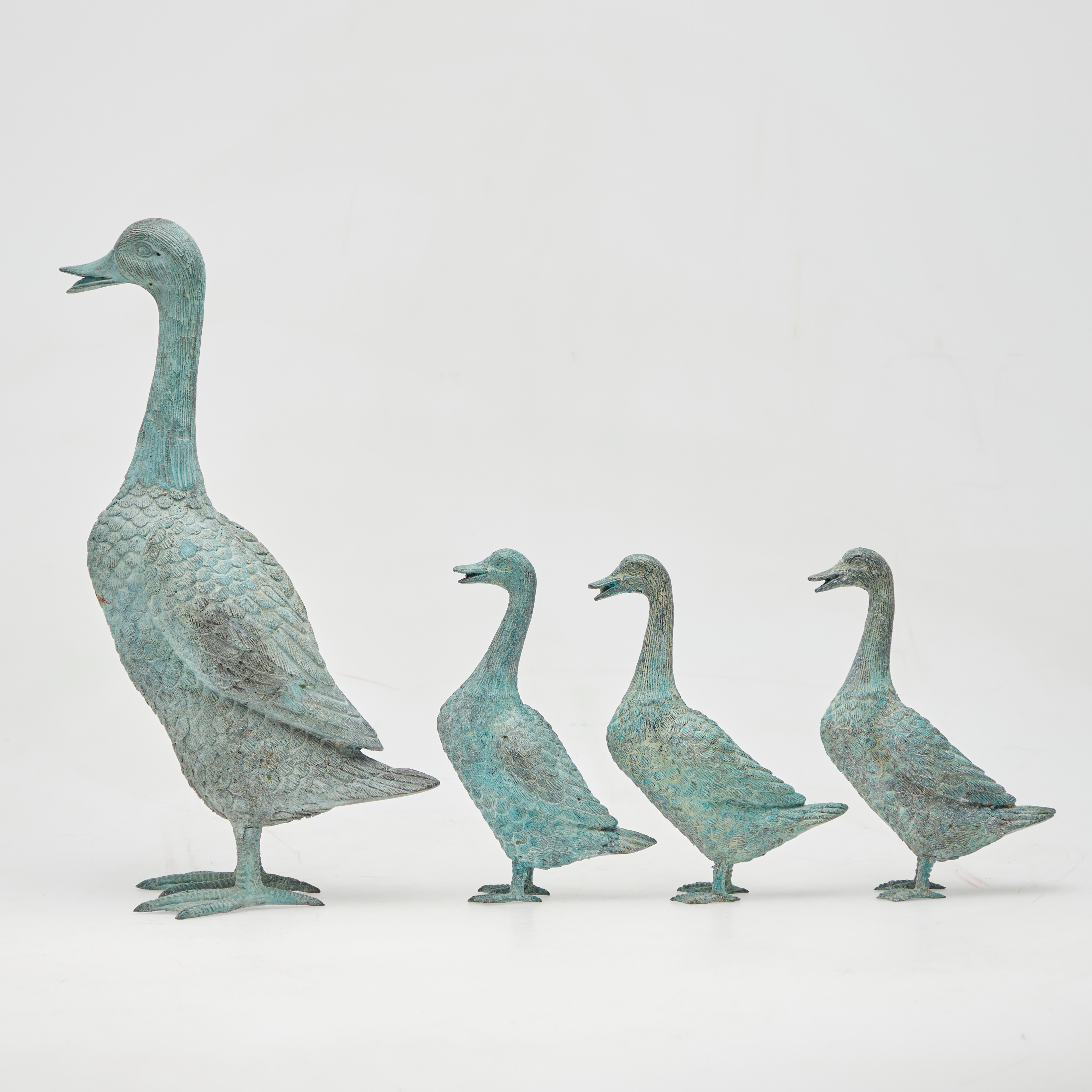 Bilder för 2500428. Skulpturer/Figurer, anka familj (4). - Auctionet
