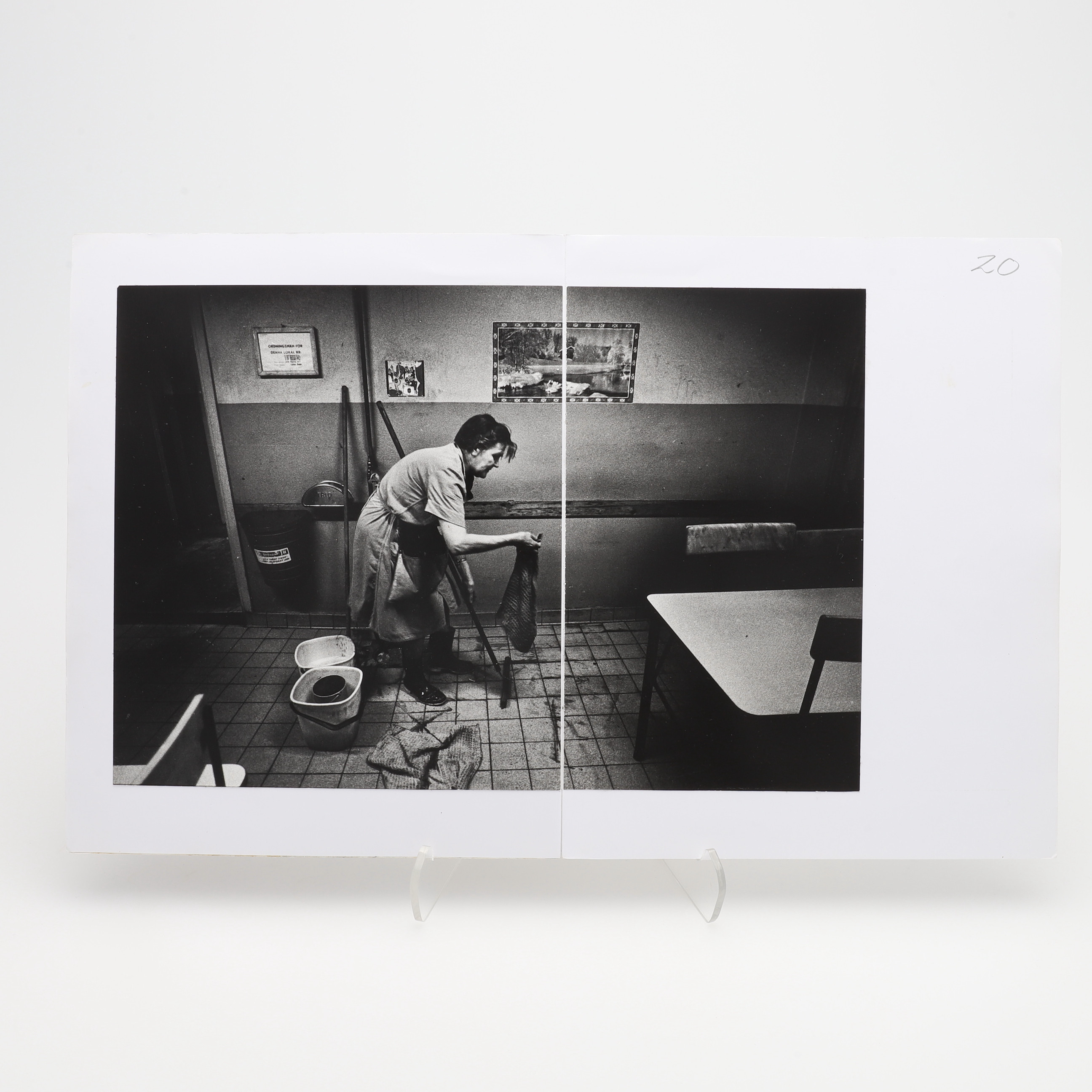 Images for 2502763. PHOTO. JEAN HERMANSON'S PHOTO OF A TOWN MOTHER AT ...