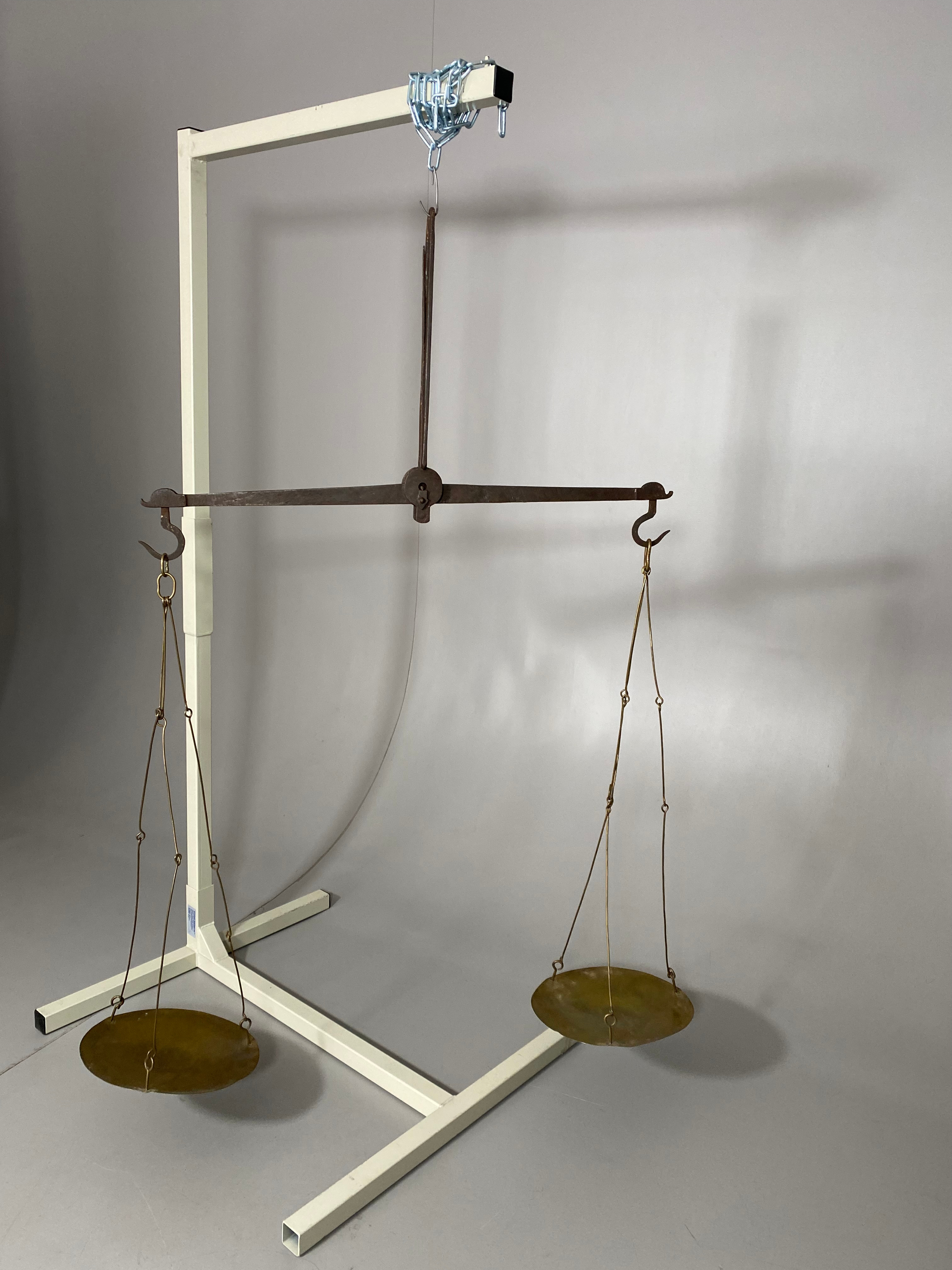 Bilder zu 2504568. GROSSE ALTE RÖMISCHE WAAGE IN EISEN UND MESSING ...