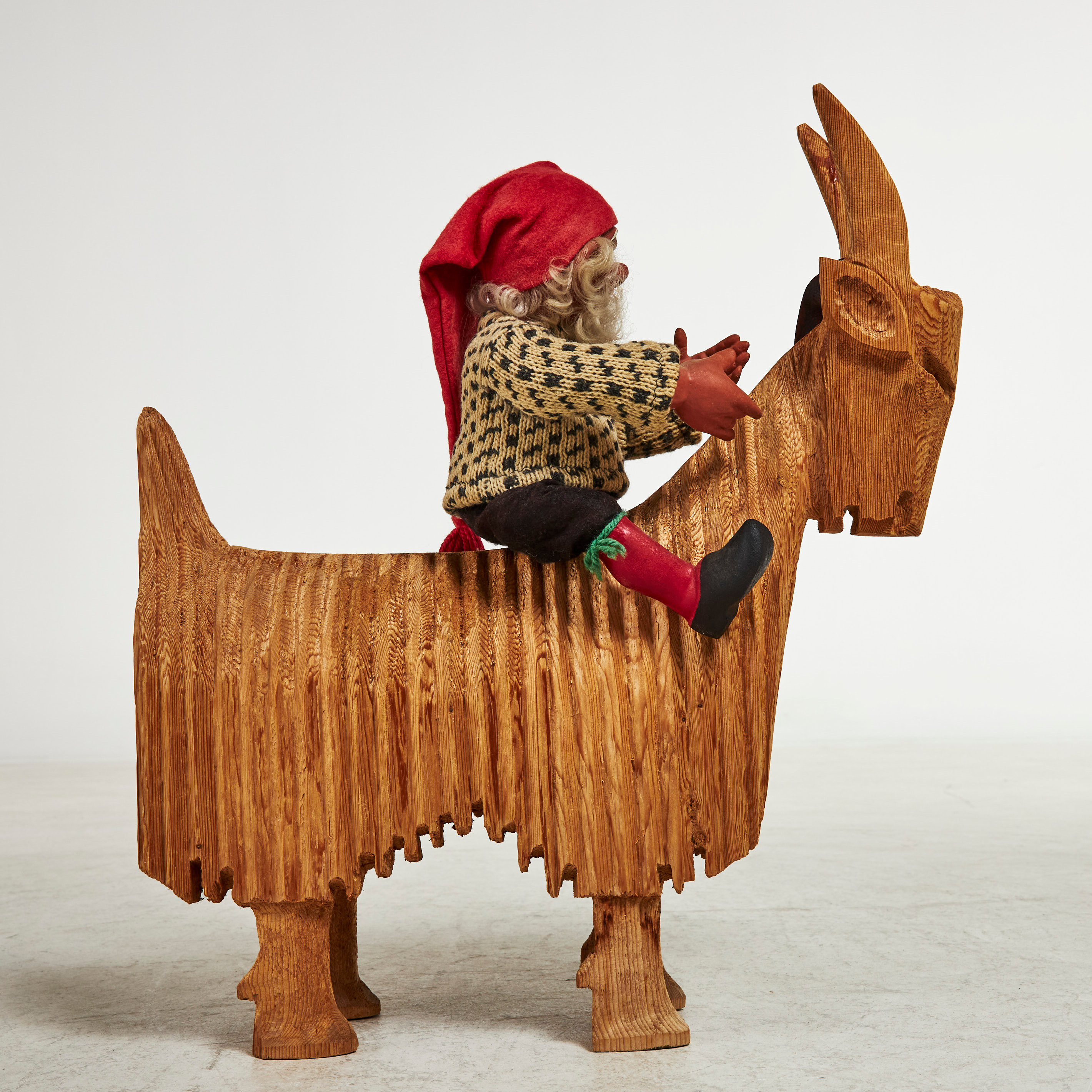 Bilder för 2509004. JULBOCK MED TOMTE, snidat trä. - Auctionet