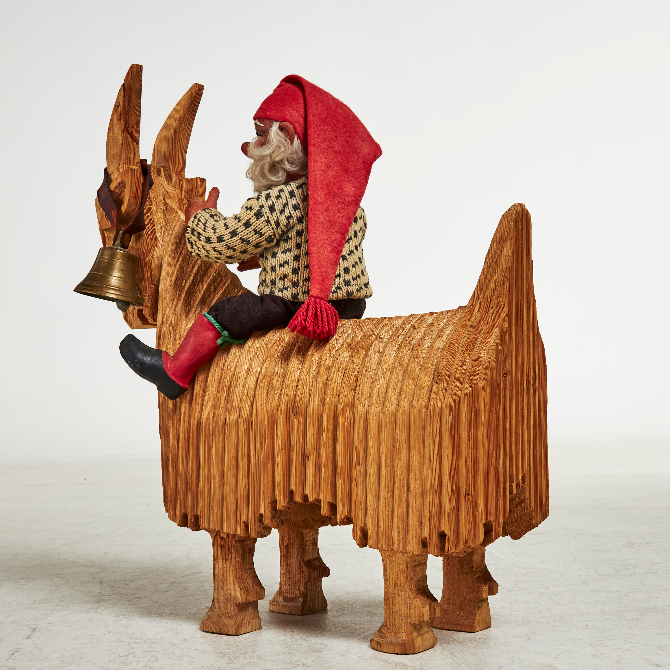 Bilder för 2509004. JULBOCK MED TOMTE, snidat trä. - Auctionet