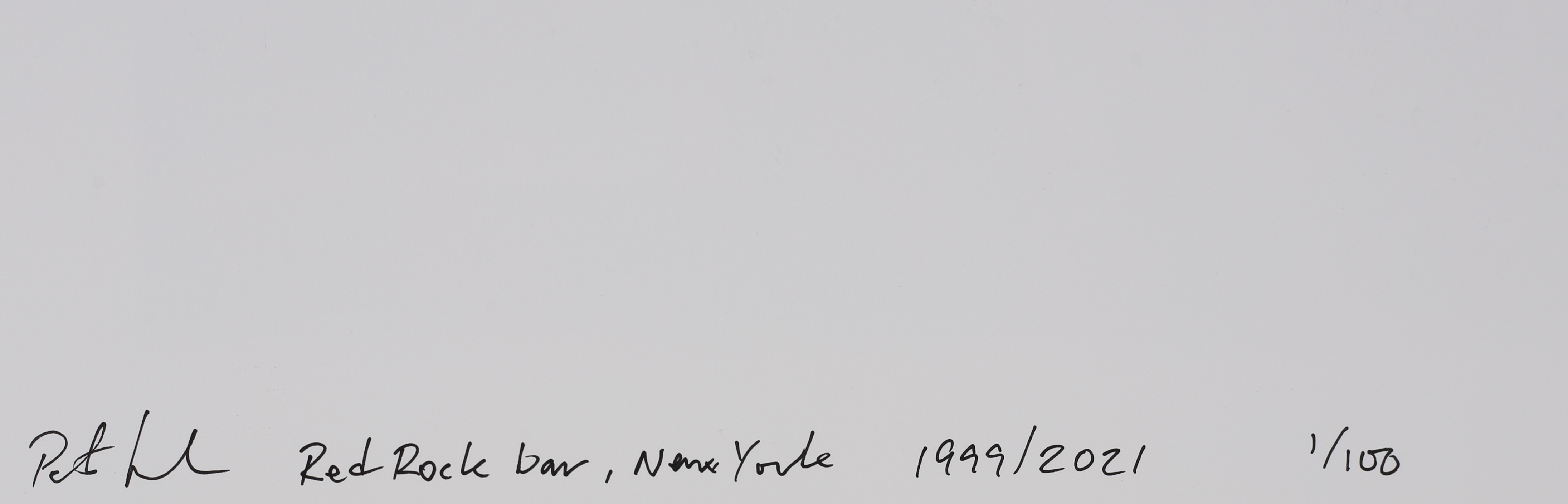 PETER JANHANS. Fotografi, Red Rock Bar, New York, daterad 1999/2021 ...