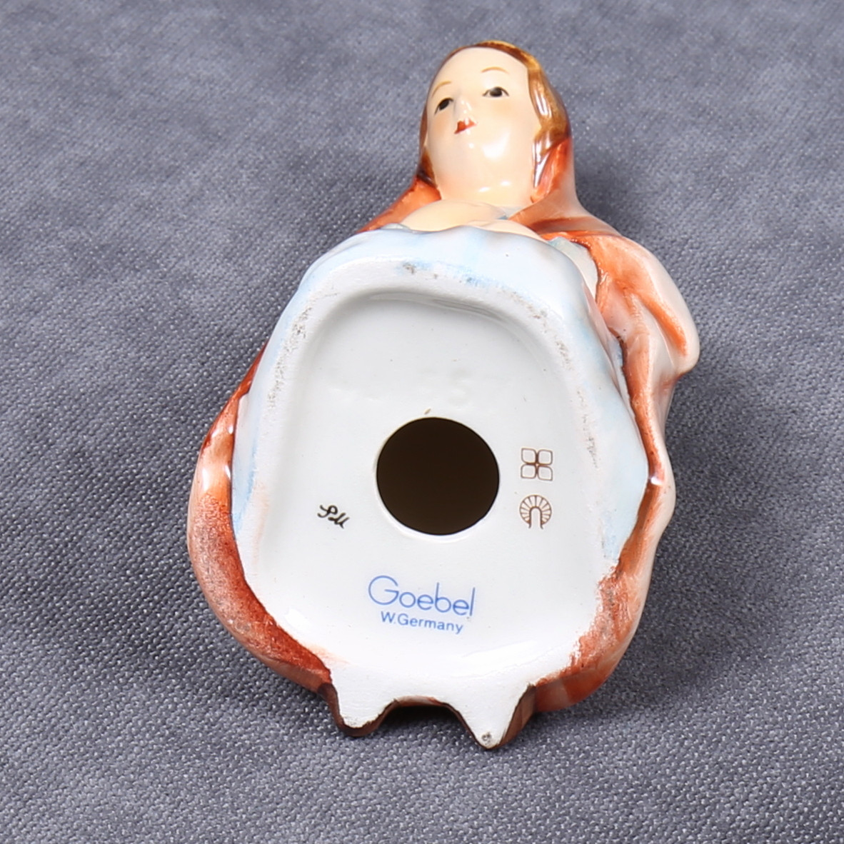 Images for 2543177. CHRISTMAS Crib, 11 figures in porcelain and manger ...