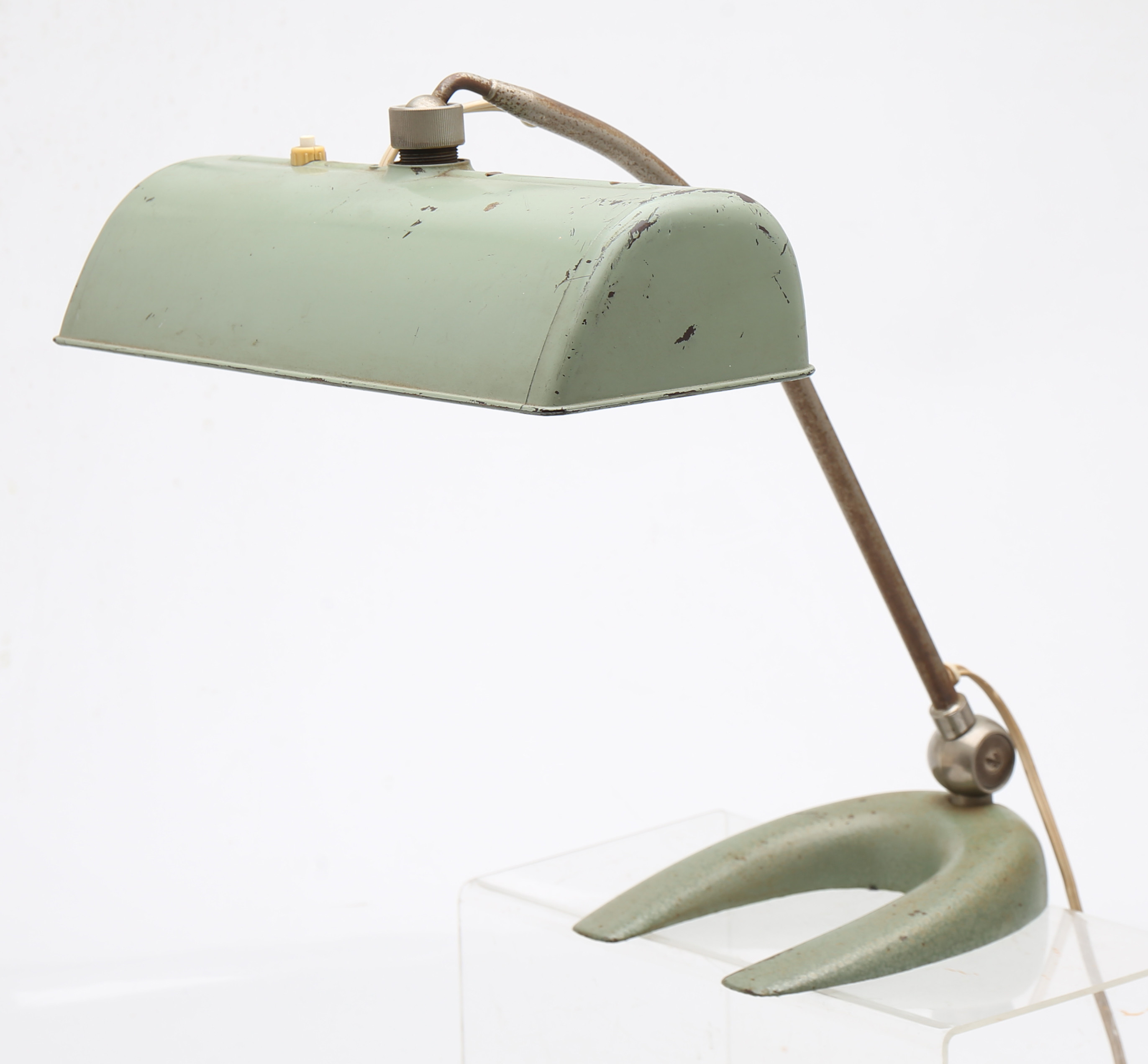 Bilder för 2544657. Bordslampa av industrityp troligen tysk med stålbas ...