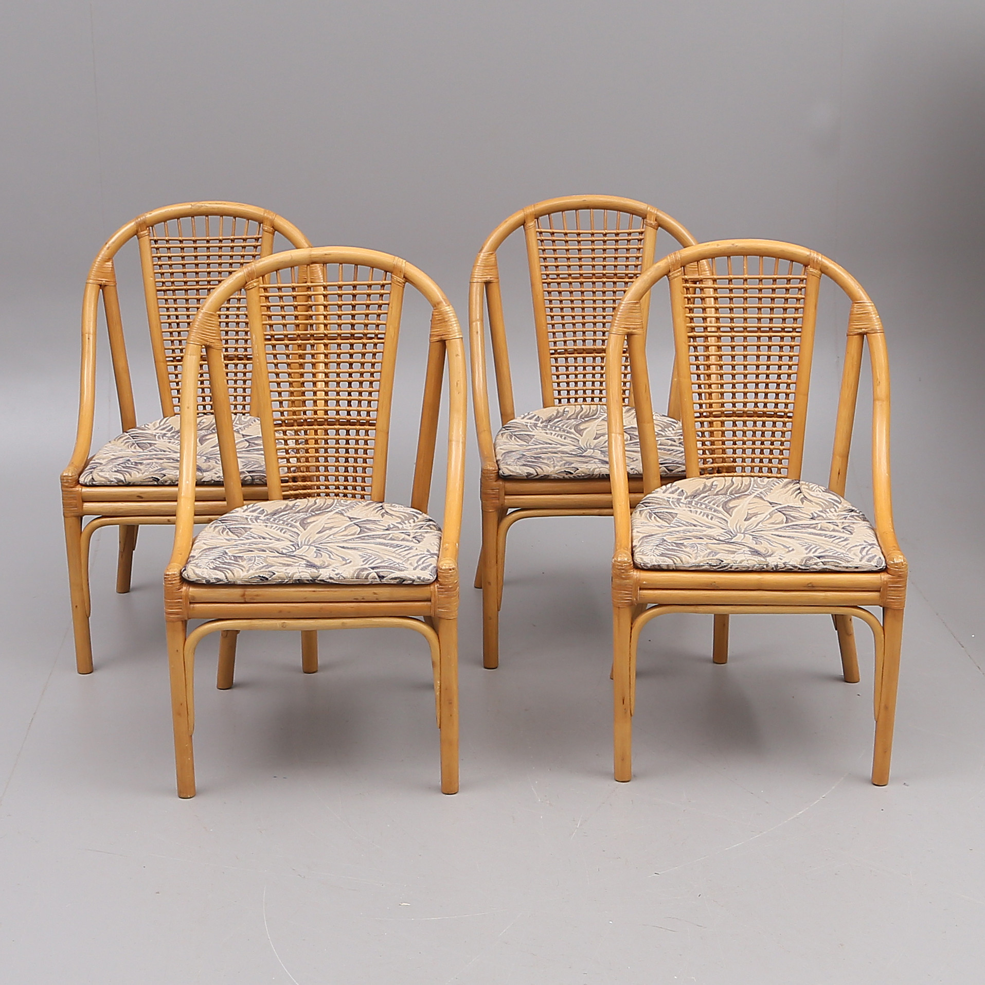 STOLAR, 4 st, rotting, 1900-tal. Möbler - Fåtöljer & Stolar - Auctionet