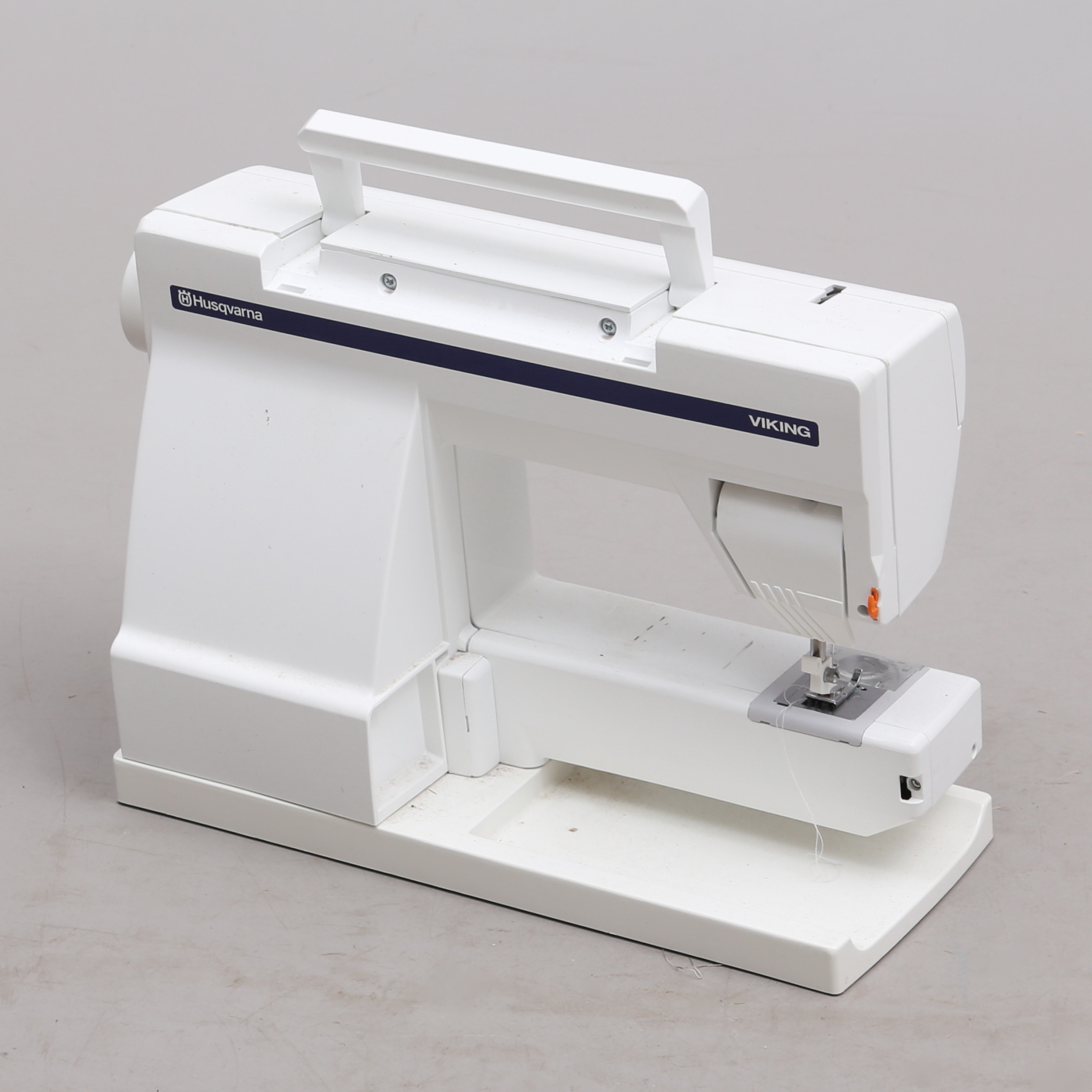 Images for 2550928. SEWING MACHINE, Husqvarna Viking Rose. - Auctionet