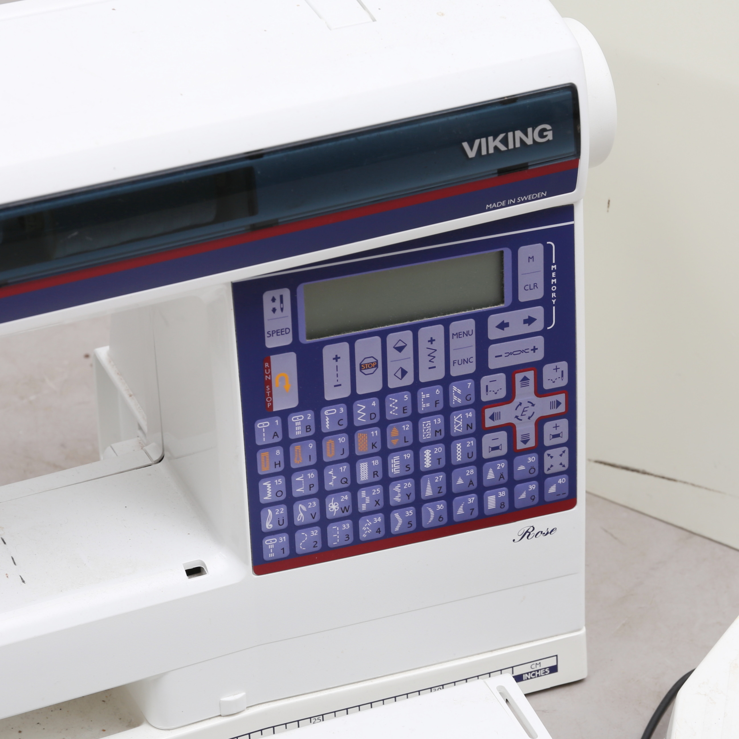 Images for 2550928. SEWING MACHINE, Husqvarna Viking Rose. - Auctionet