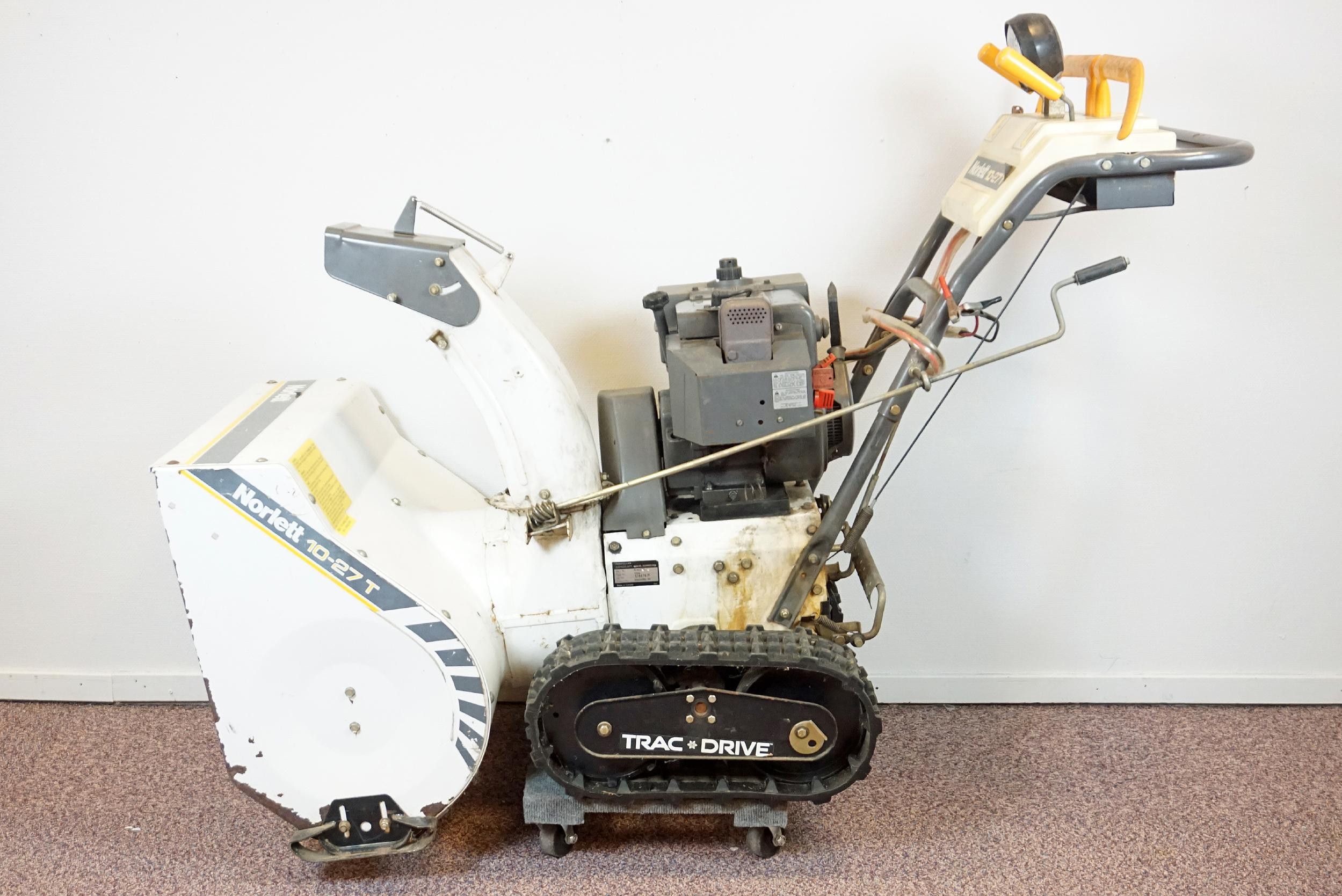 Images for 2553151. SNOWBLOWER, NORLETT 10-27H. - Auctionet