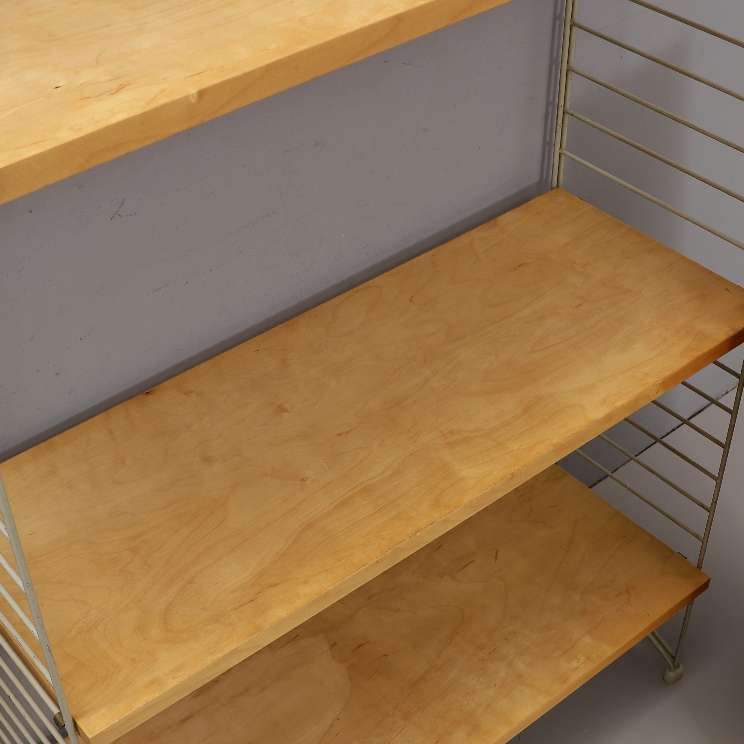 2563002. STRING HYLLY, "The Ladder Shelf", lattiamalli, 1900-luvun ...