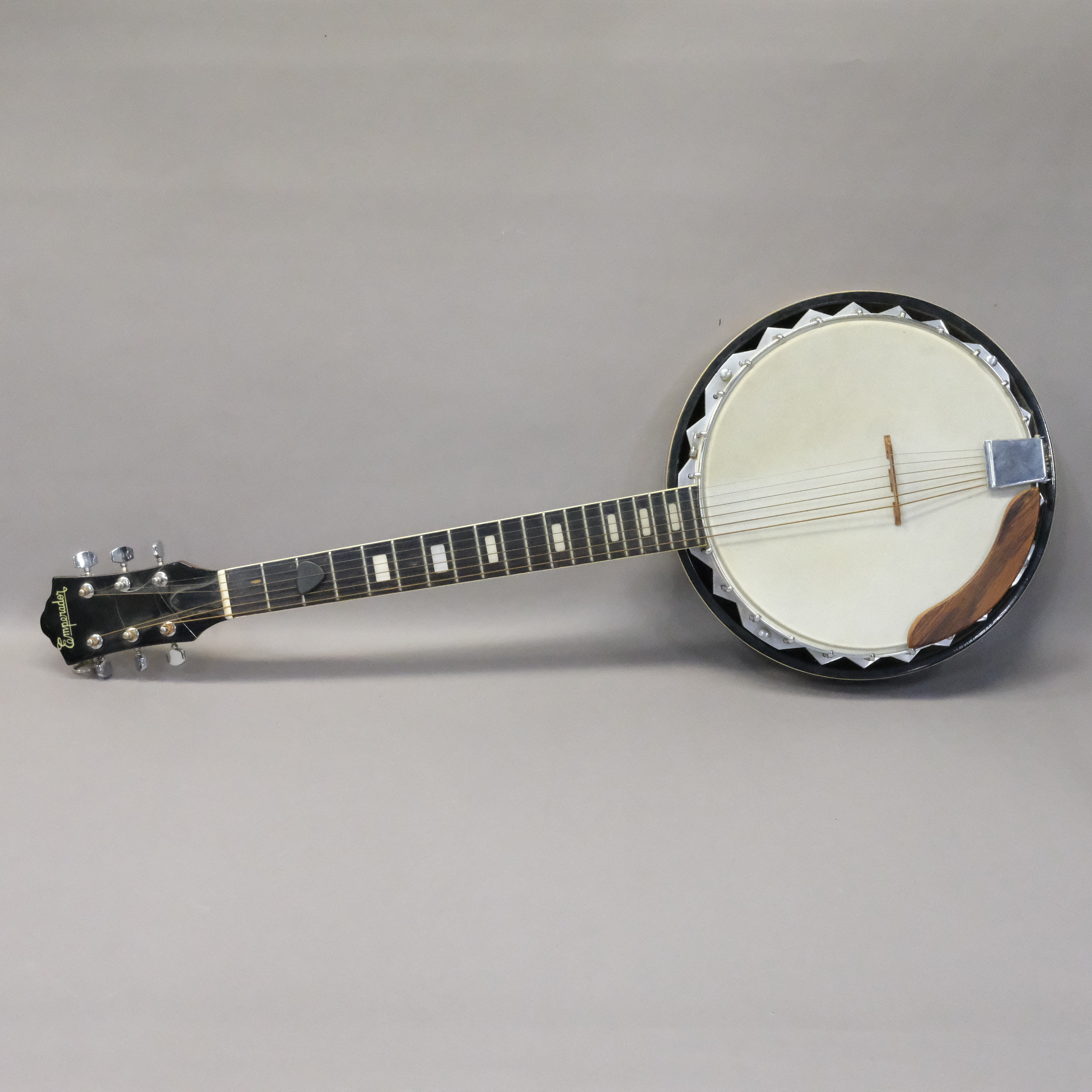 BANJO, EMPERADOR. Samlarföremål - Musikinstrument - Auctionet