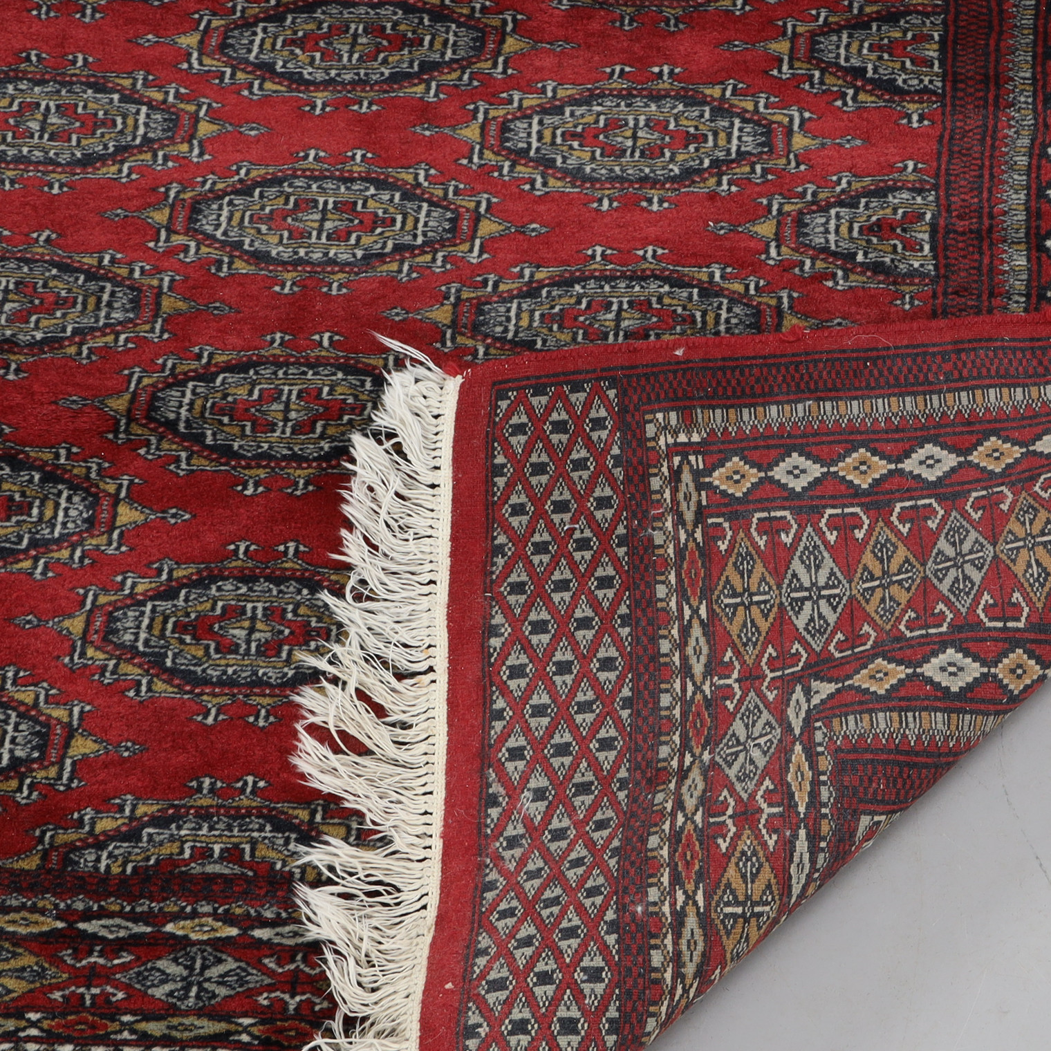 MATTA, Afghan, ca 182 x 128 cm. Mattor & Textil - Mattor - Auctionet