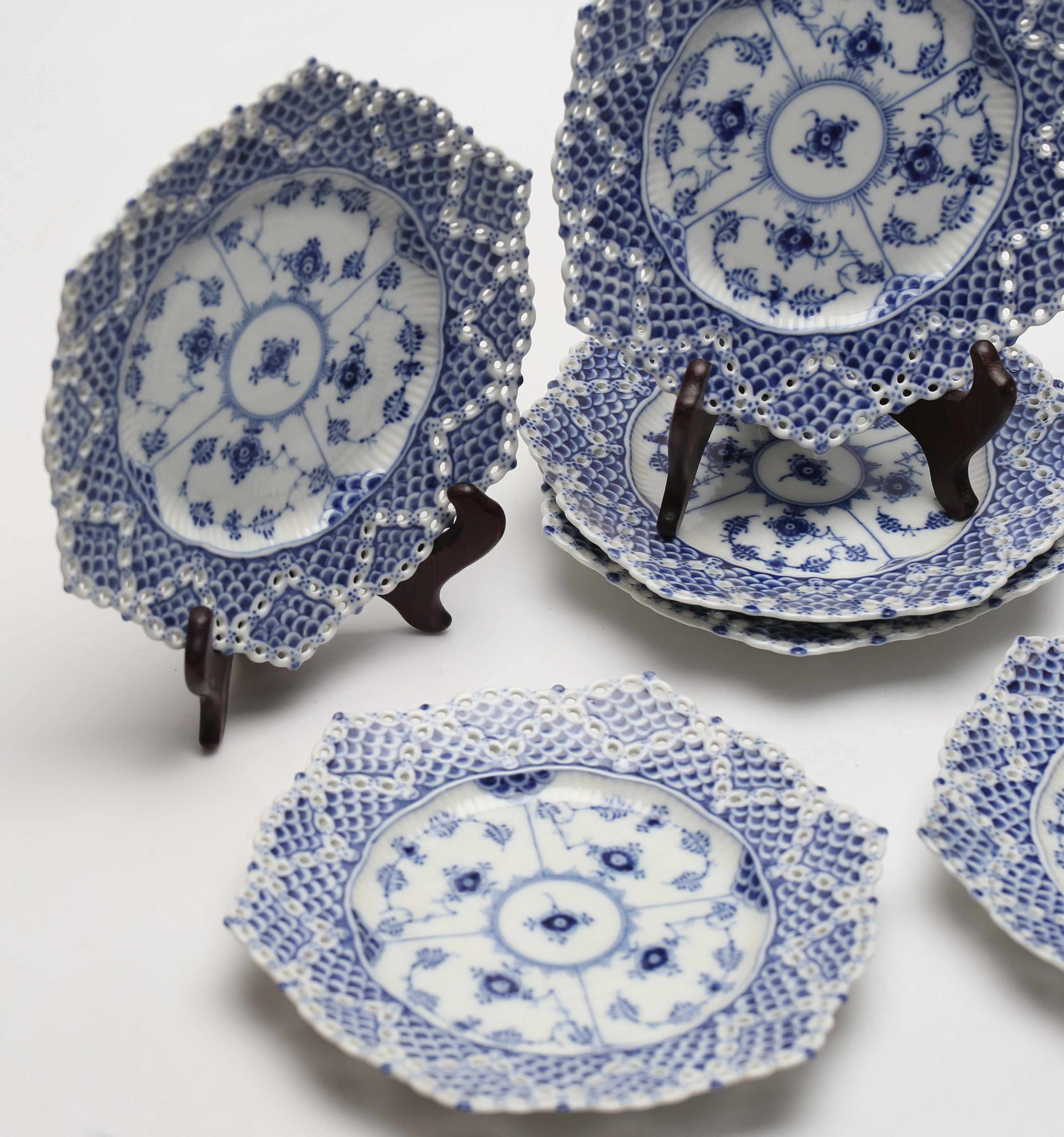 Images for 2584163. ASSIETTER, 12 pcs, porcelain, Musselmalet, full ...