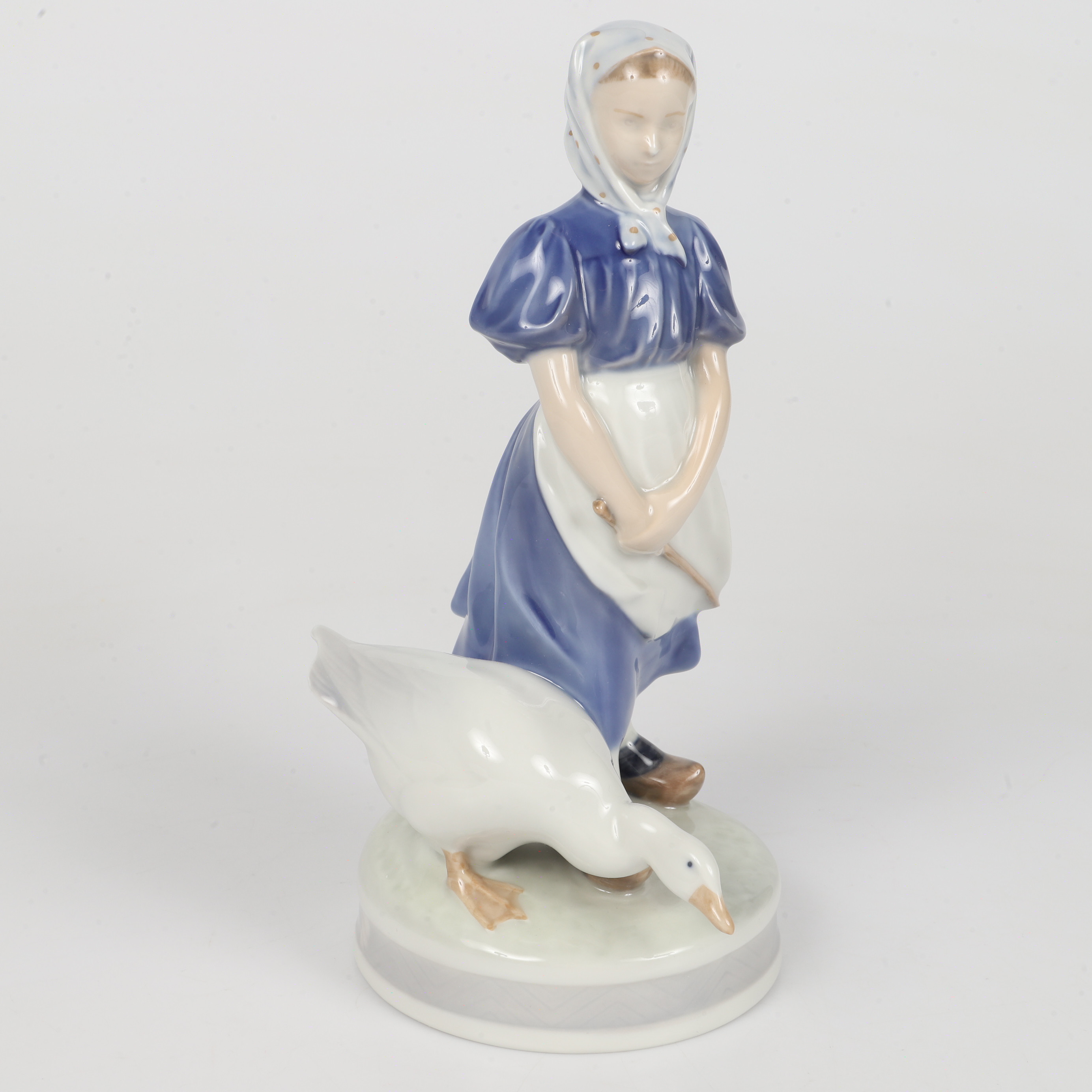 Bilder för 2586677. FIGURIN, flicka med gås, porslin, Royal Copenhagen ...