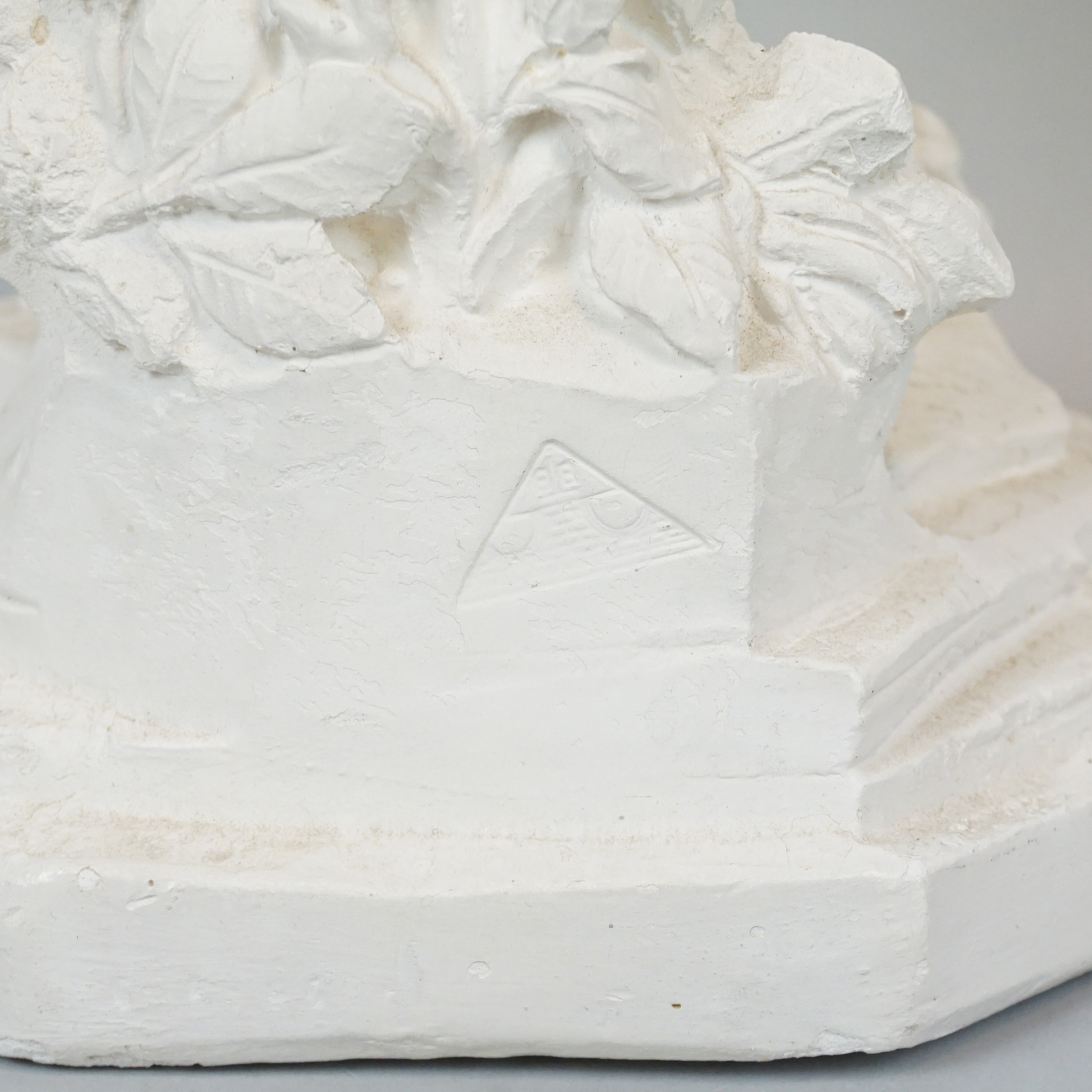 FIGURIN, "Vår", Gips. Konst - Skulptur - Auctionet