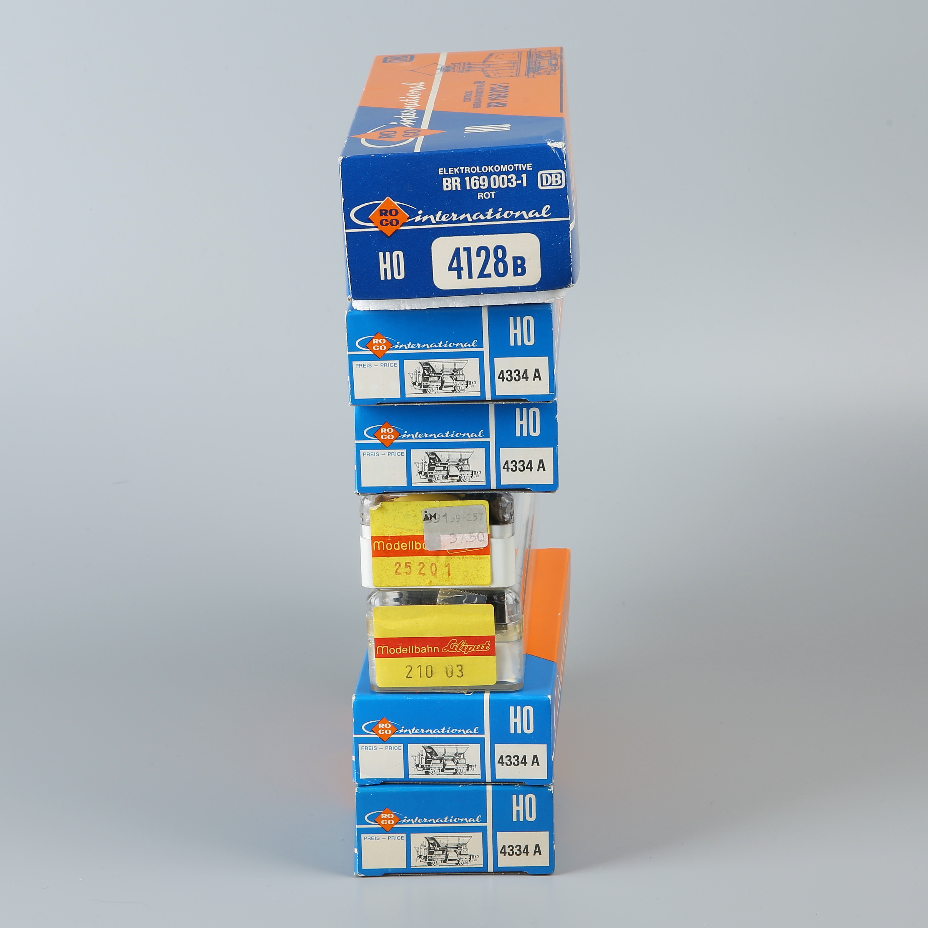Images for 2604856. ROCO, LILIPUT gear locomotive and 9 wagons, mostly ...