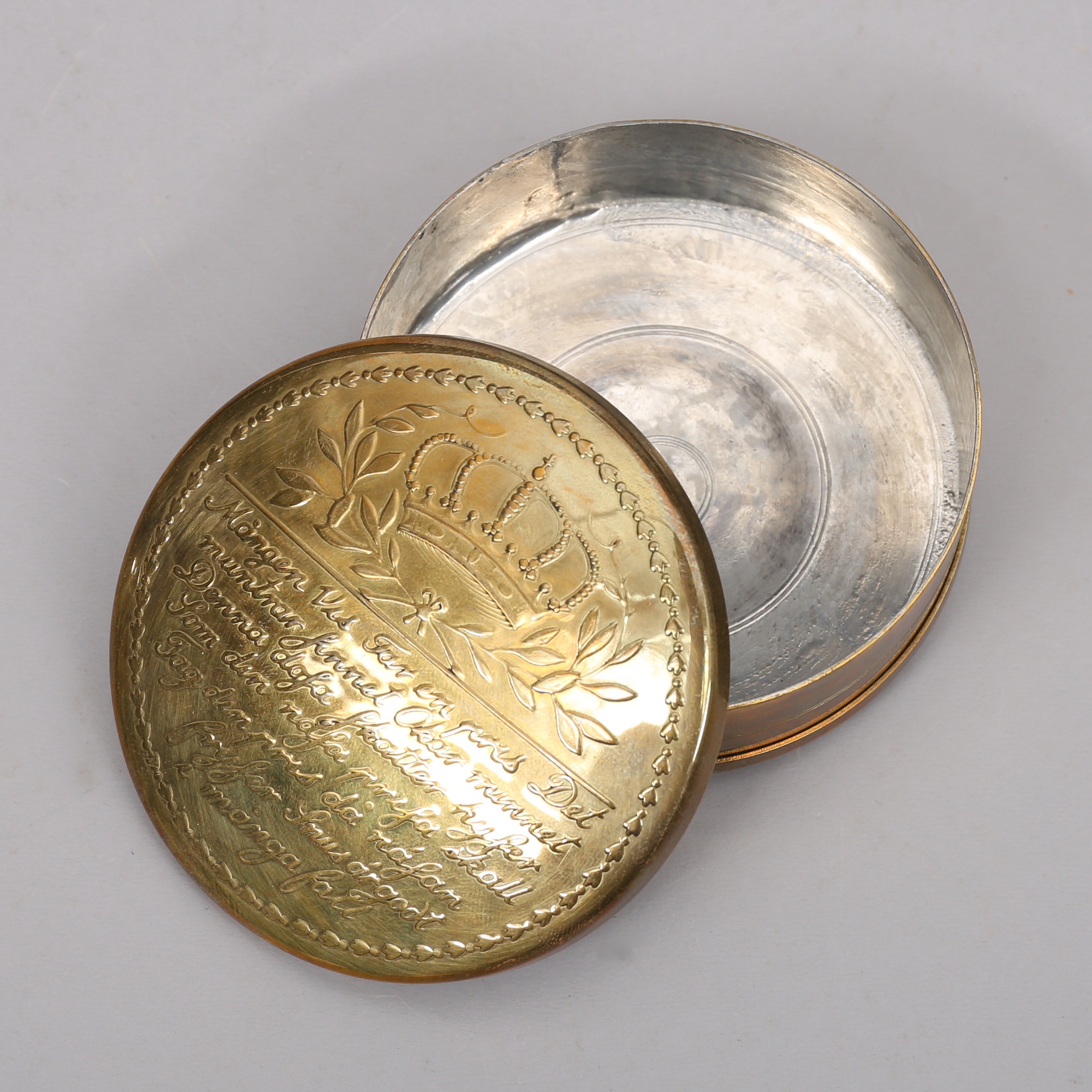 SNUSDOSA, mässing, No 50 , Skultuna. Silver & Metall - Tenn, Mässing ...