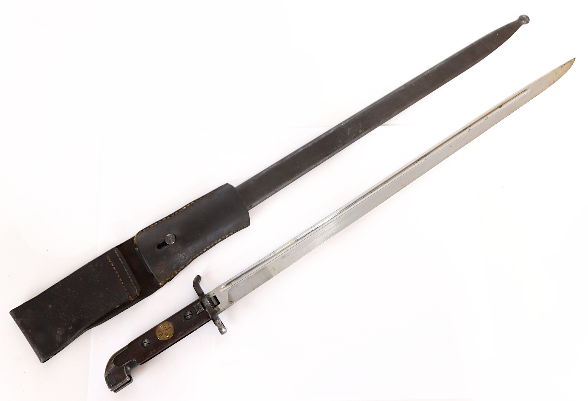 BAJONETT SVENSK. Vapen & Militaria - Blankvapen - Auctionet