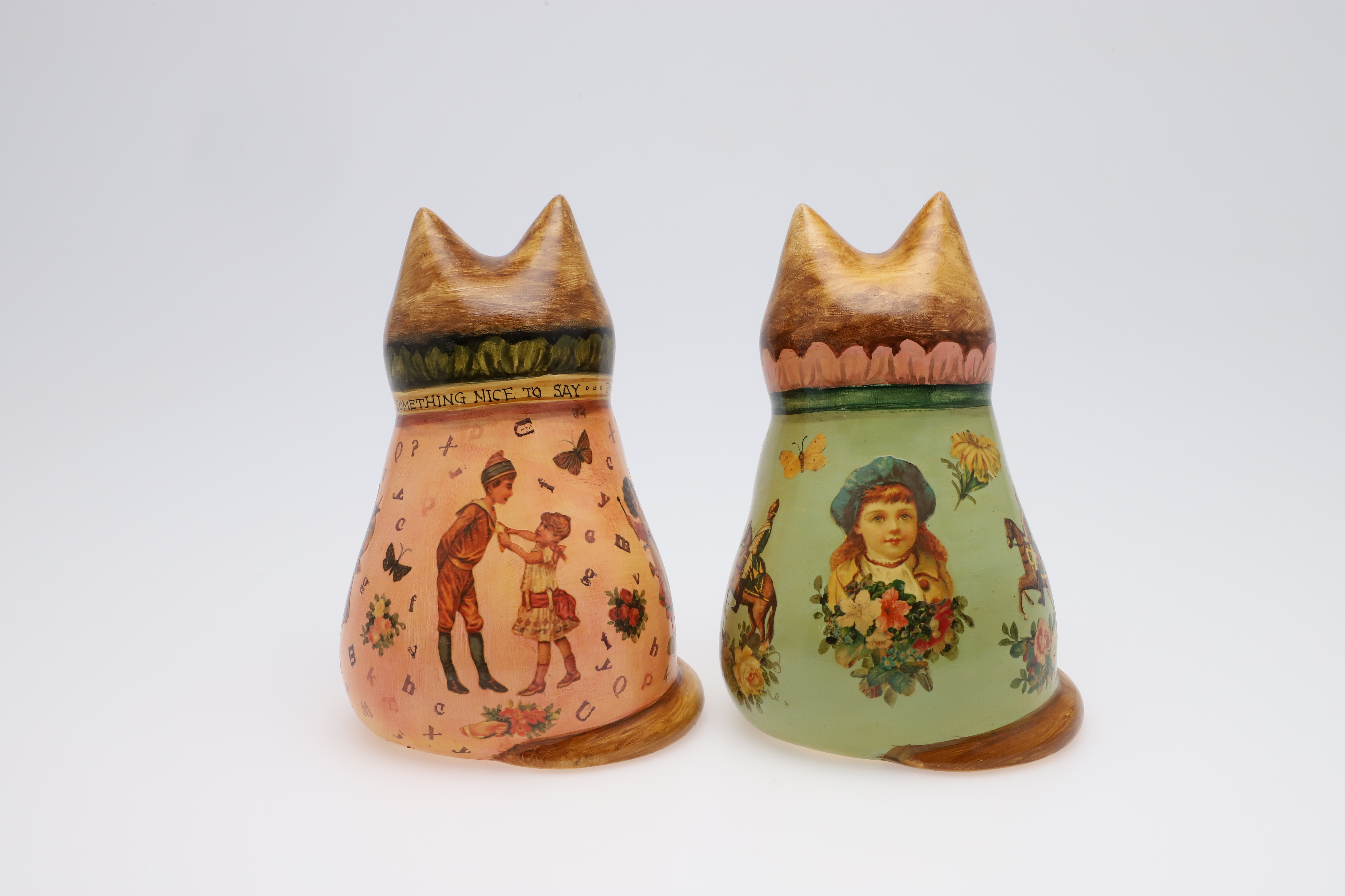 Images for 2638316. JOAN & DAVID DE BETHEL - RYE POTTERY CATS. - Auctionet