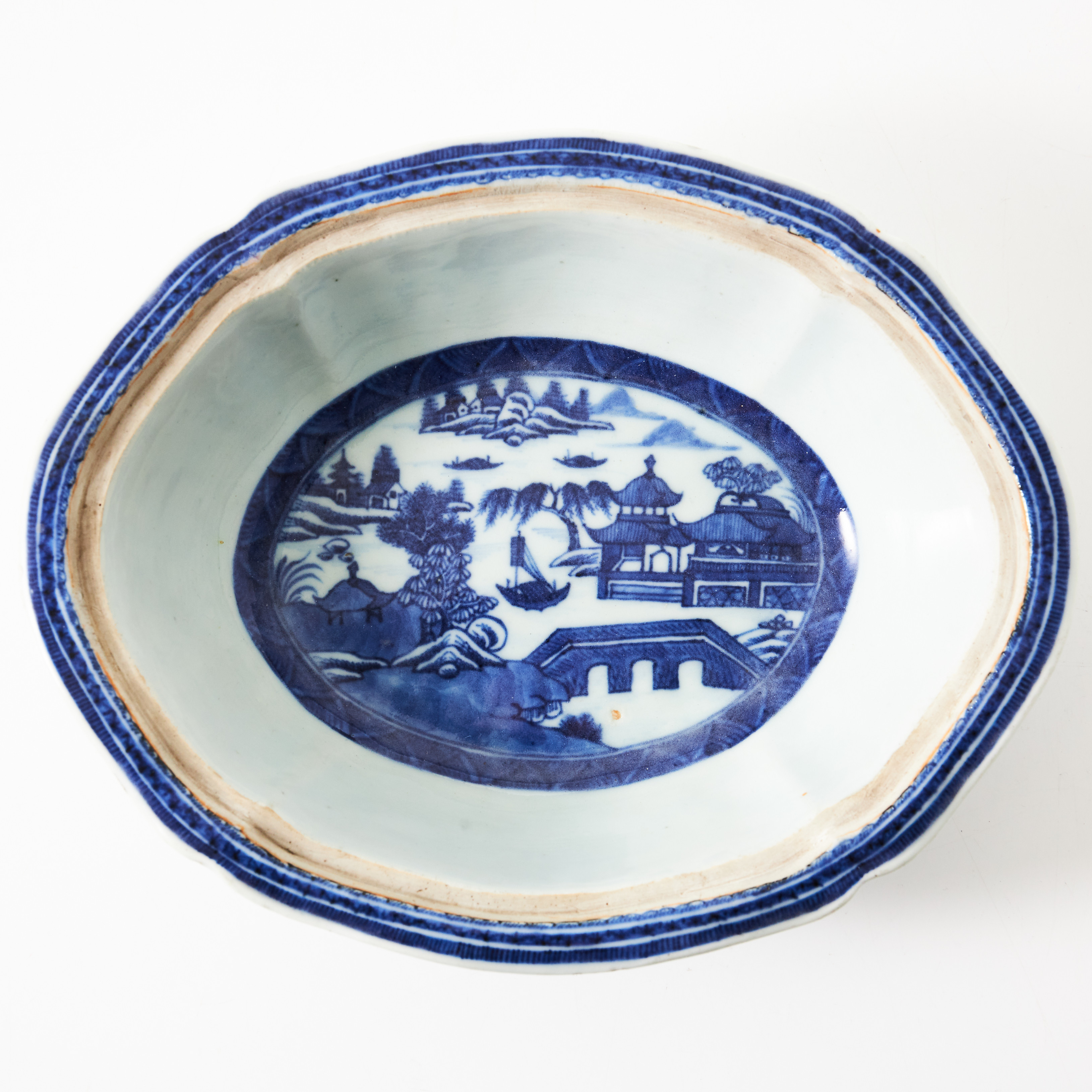 Images for 2645631. KAROTT porcelain, China, Jiaqing (1795-1820), oval ...