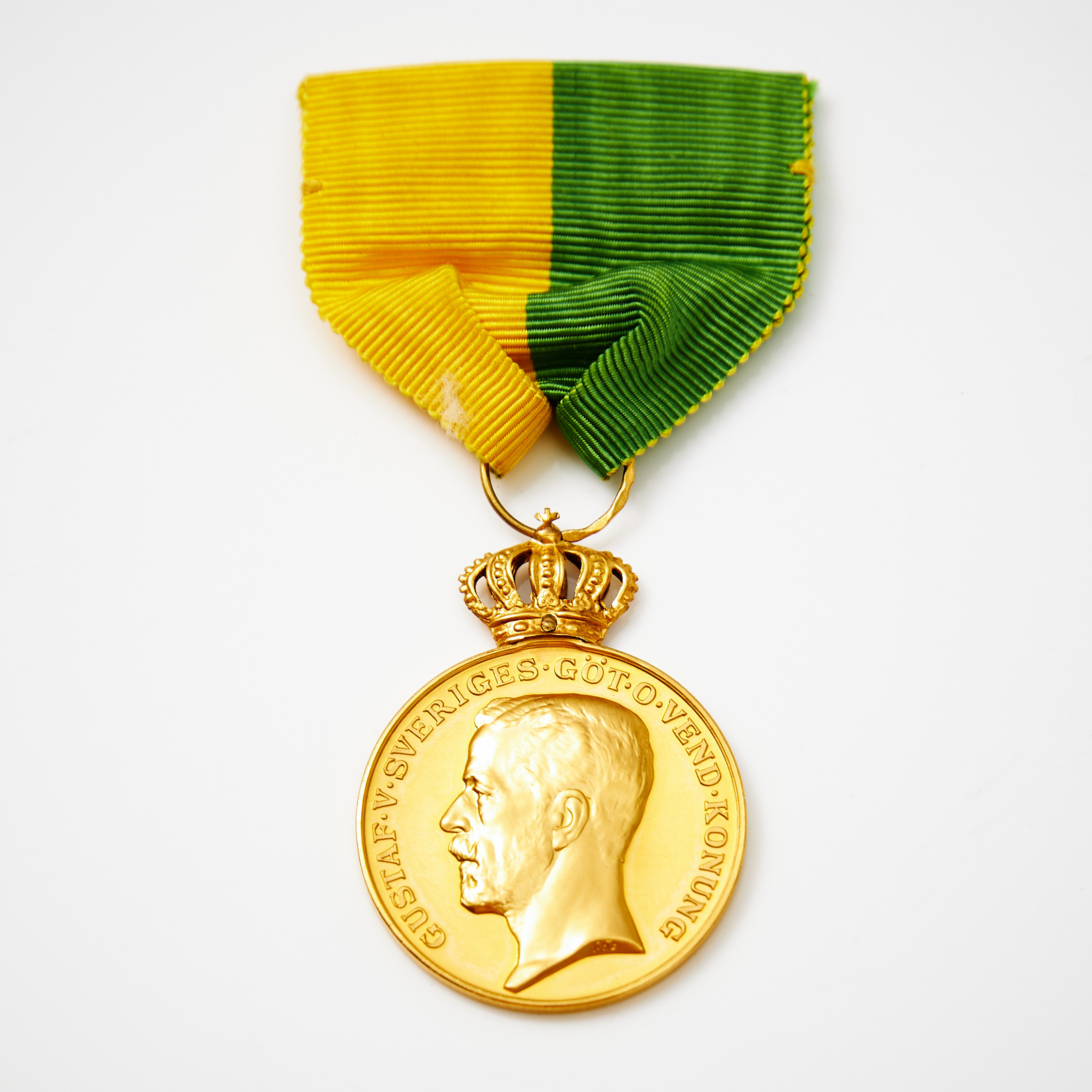 Bilder för 2647154. MEDALJ, 18 k guld, Kungliga Patriotiska Sällskapet ...