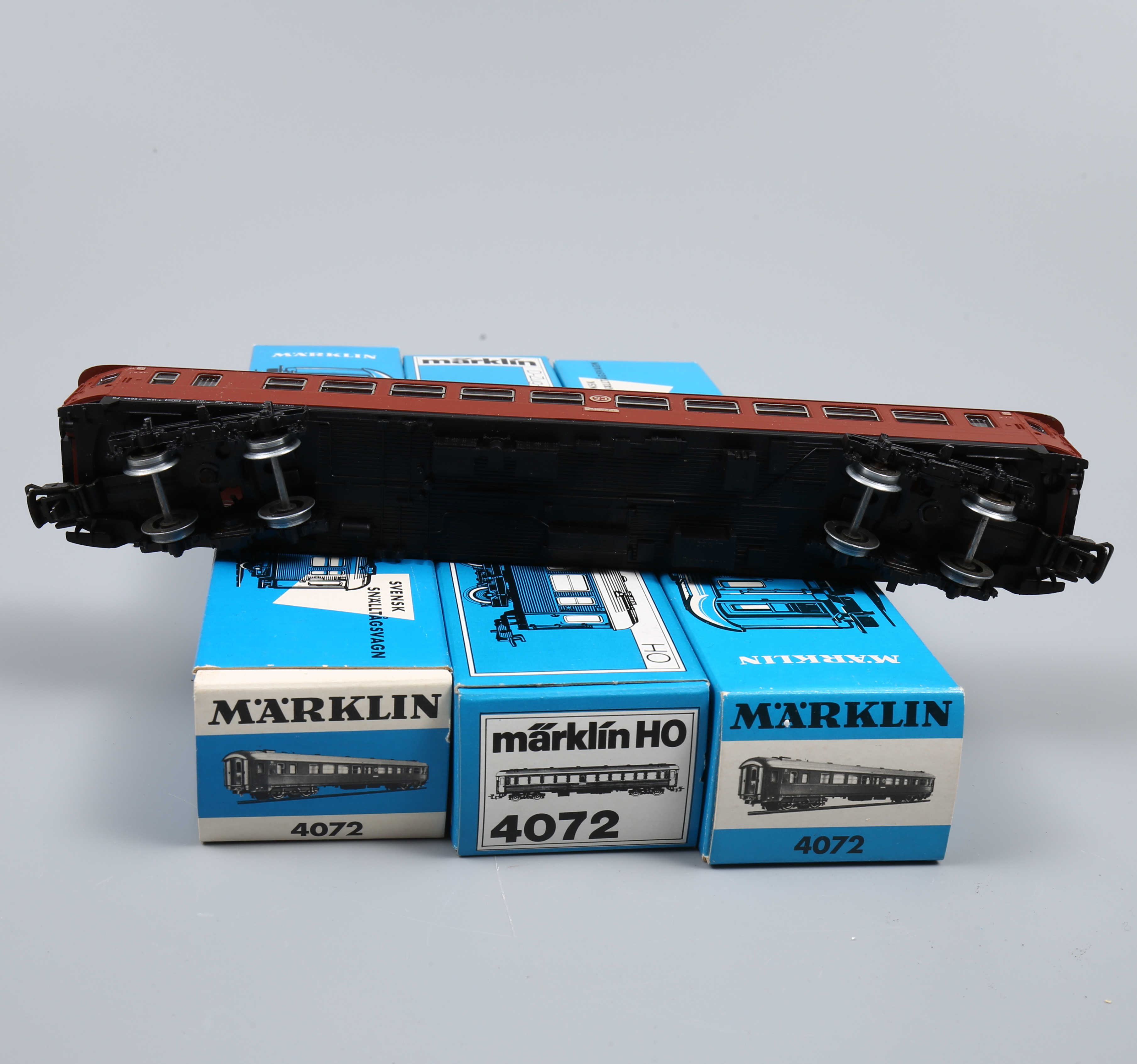 Images for 2653489. MARKLIN 4072 . 4 SJ passenger cars in 3 original ...